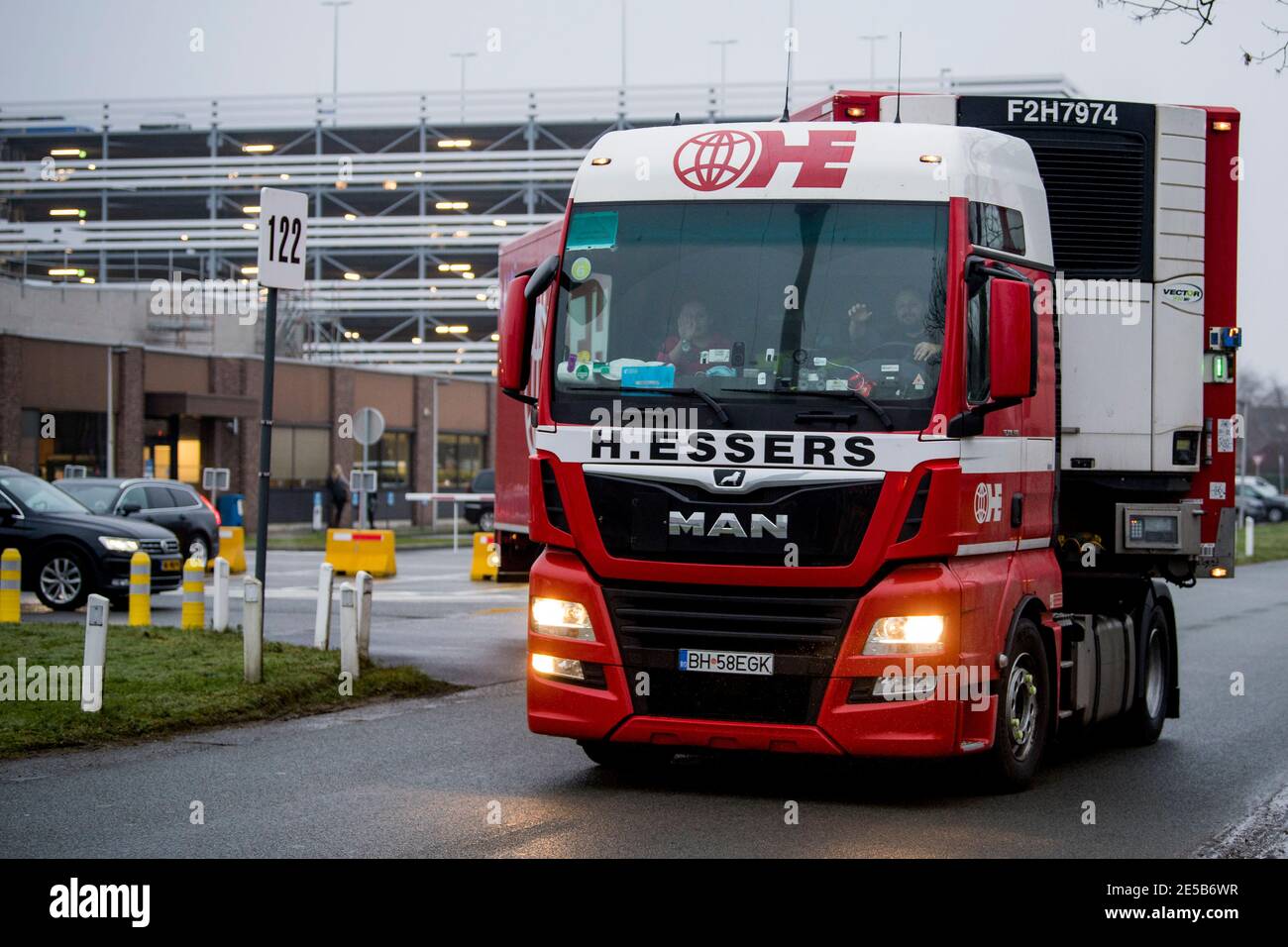 Covid 19 vacci hi-res stock photography and images - Alamy