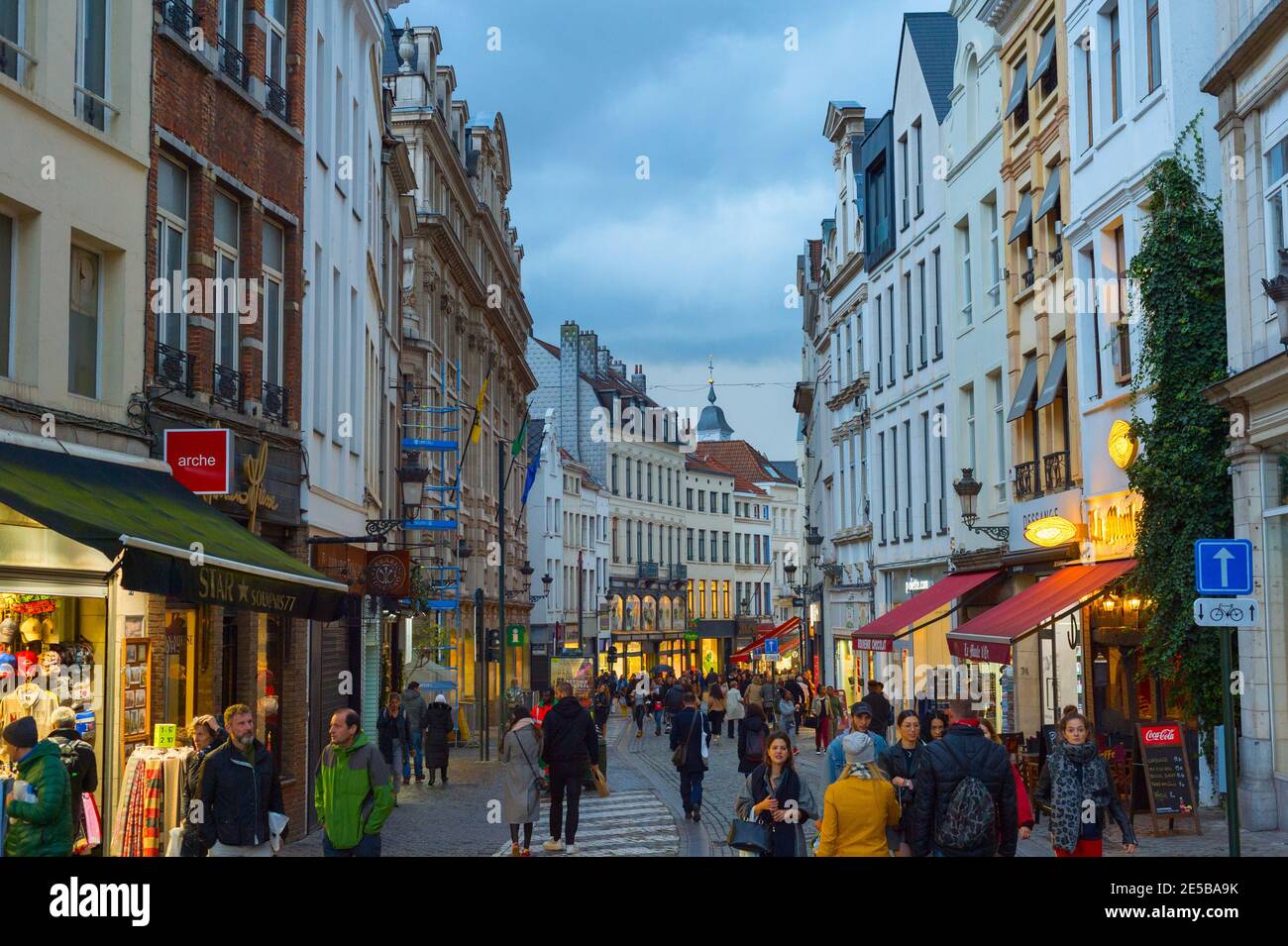 BRUSSELS, BELGIUM - OCTOBER 06, 2019: Crowd of people walking by Old ...