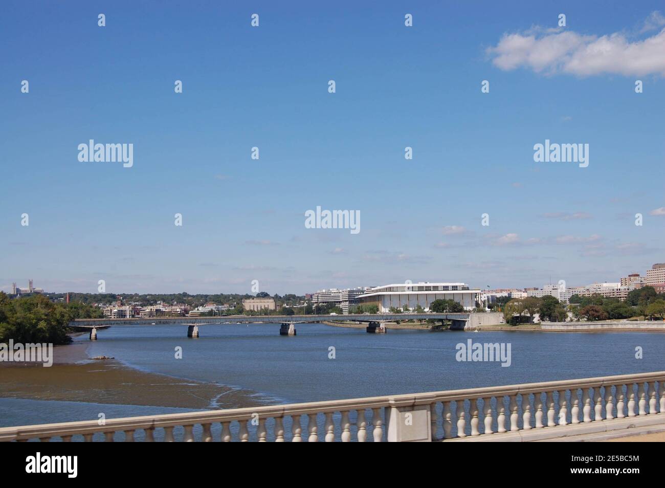 Crossing River bridge Washington DC USA Stock Photo - Alamy
