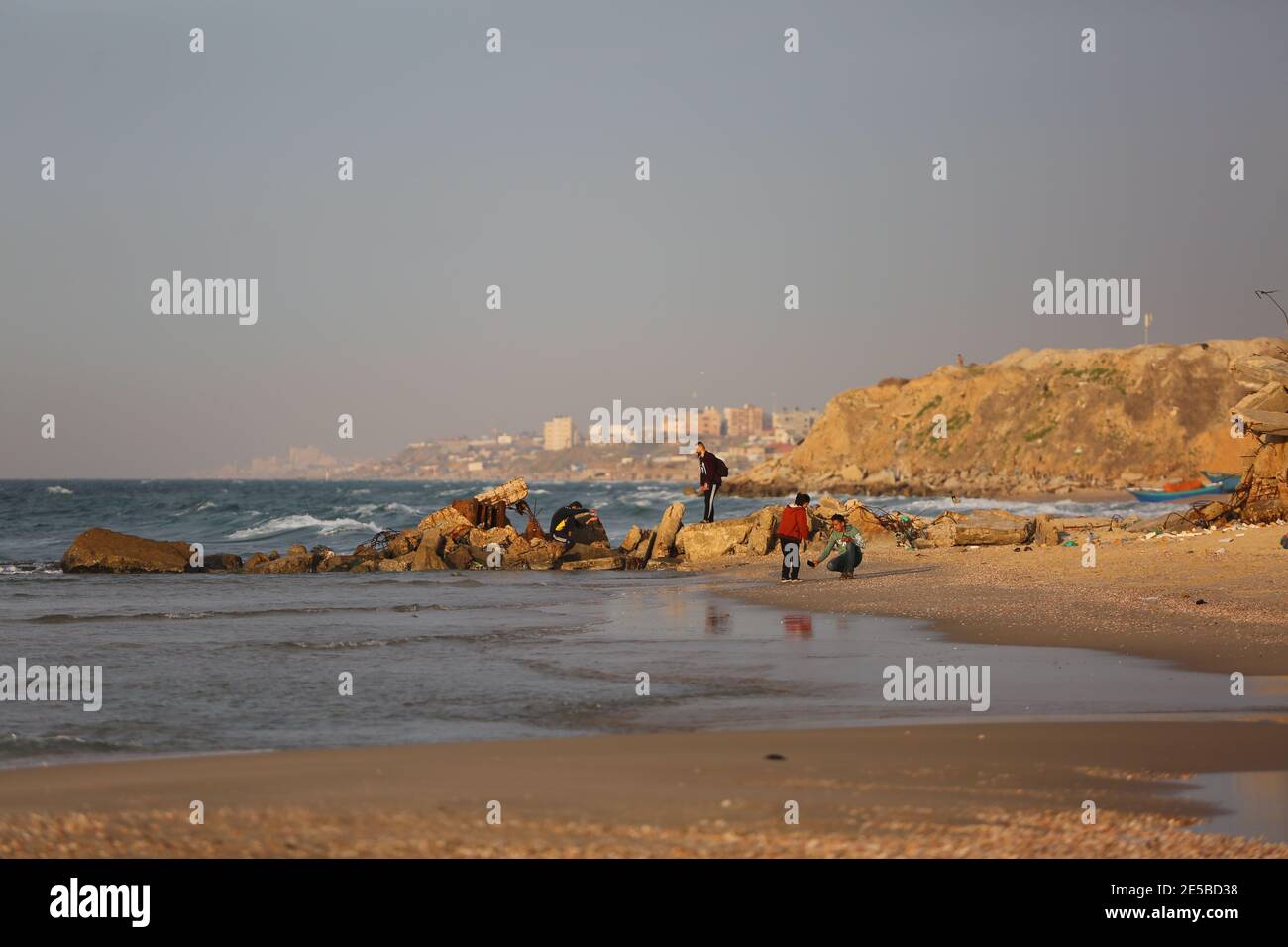 Deir Al-Balah, The Gaza Strip, Palestine. 27th Jan, 2021. Palestinians ...