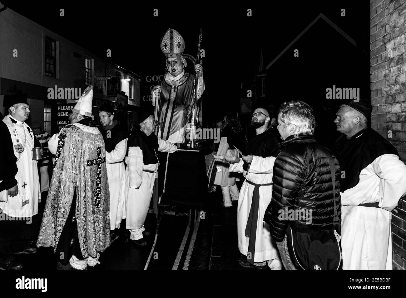 Papal costume Black and White Stock Photos & Images - Alamy