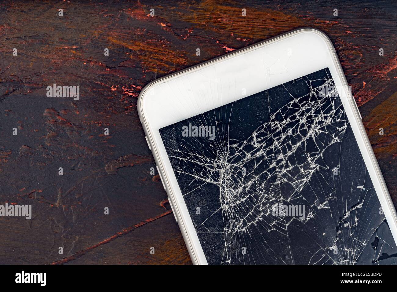 Mobile smartphone with broken screen close up Stock Photo - Alamy
