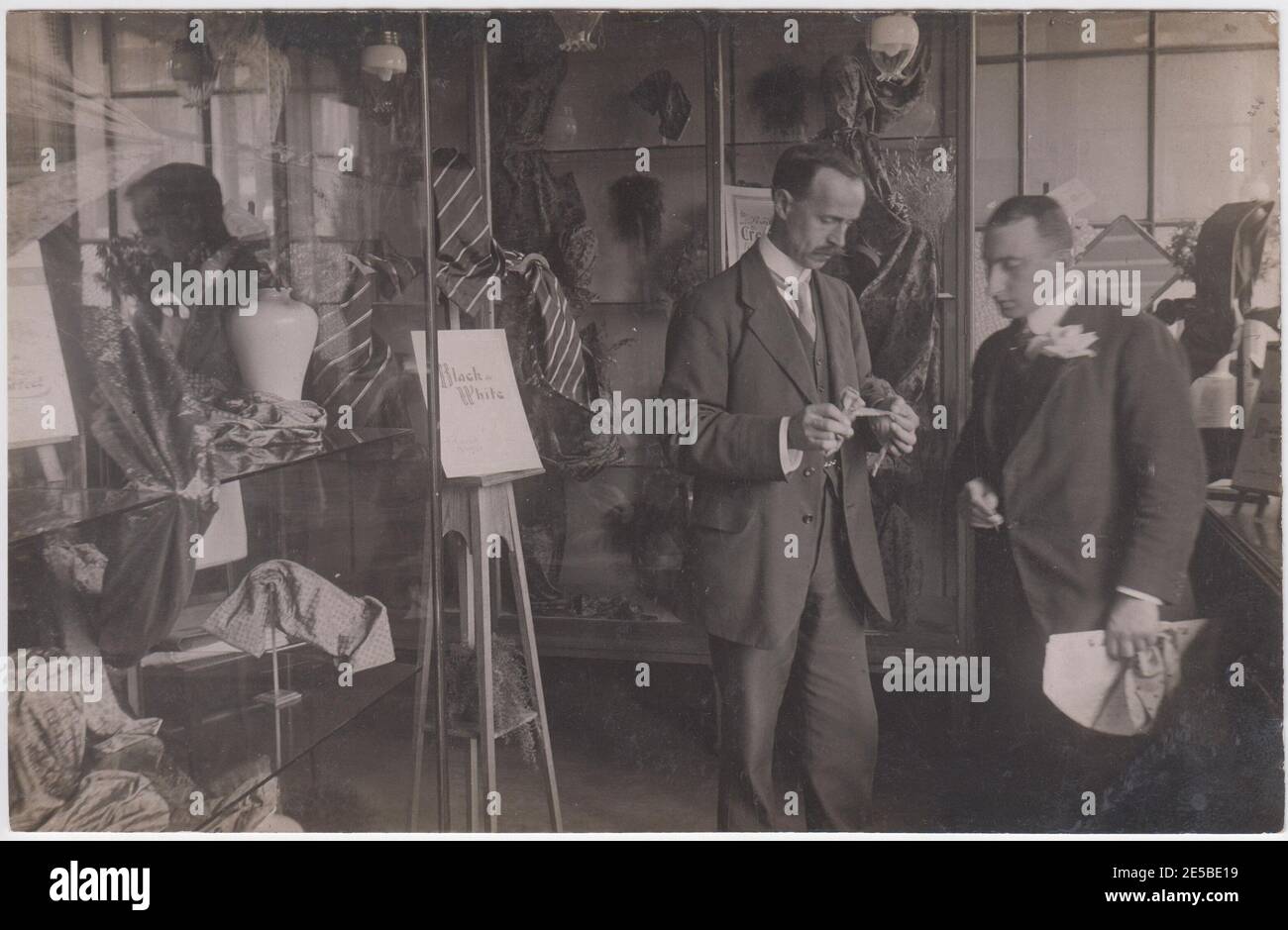 Edwardian shop hi-res stock photography and images - Alamy