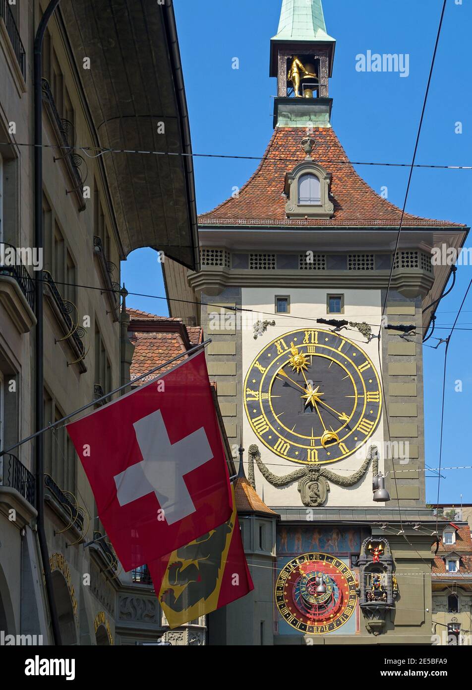 Zytglogge clock tower with Swiss Flag in Bern, Switzerland Stock Photo - Alamy