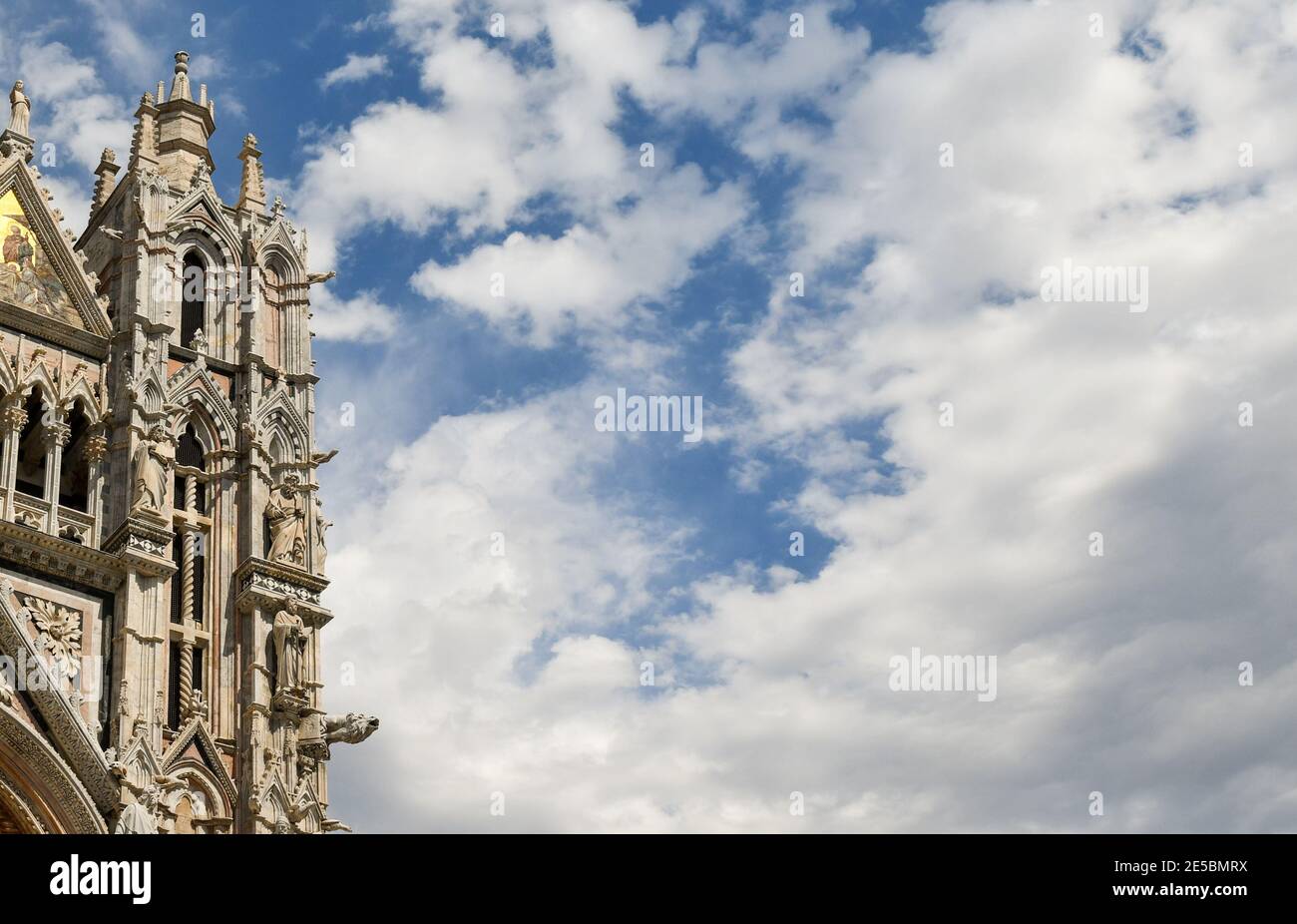 Italian romanesque gothic architecture hi-res stock photography and ...