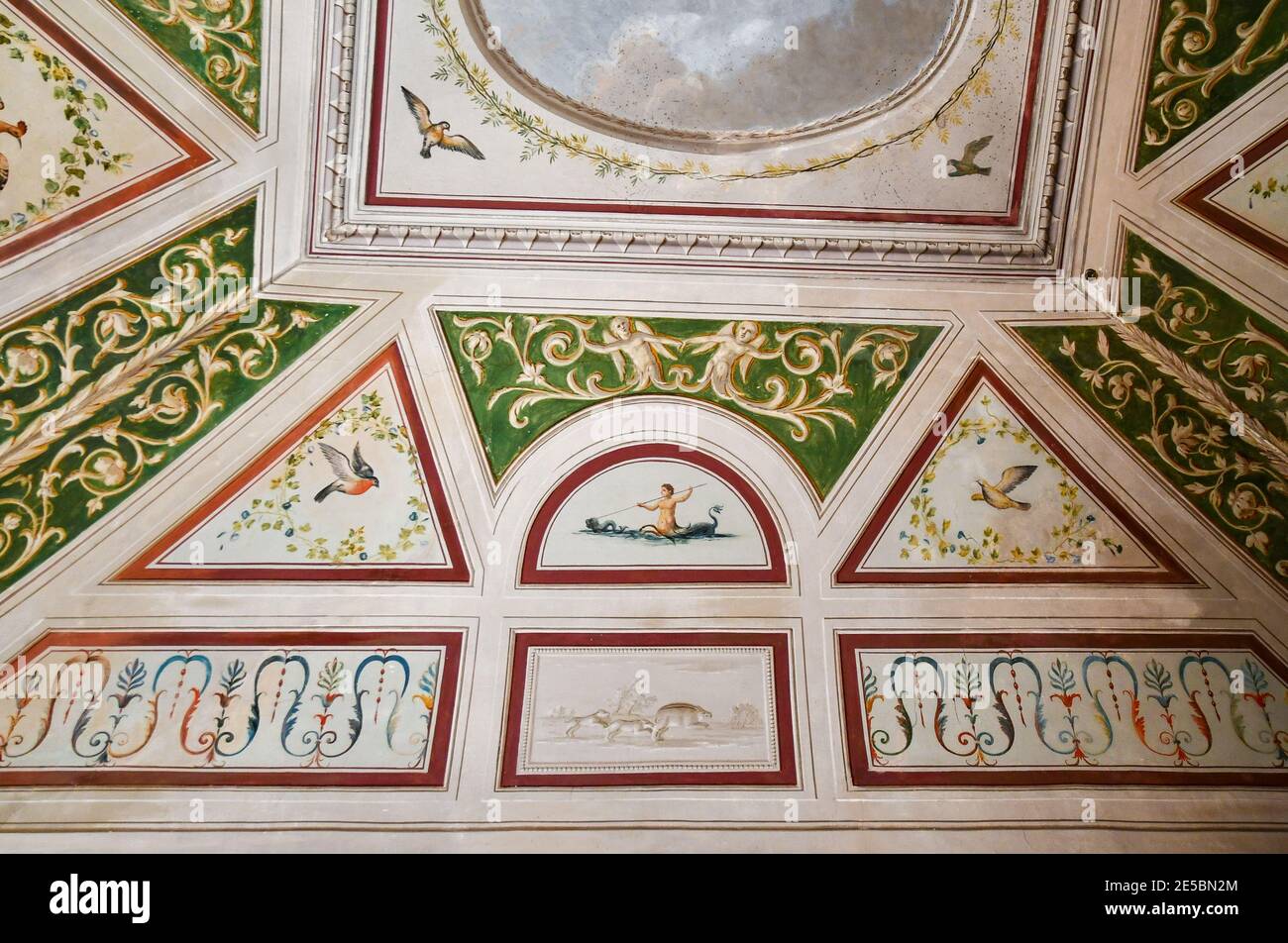 Frescoed ceiling hi-res stock photography and images - Alamy