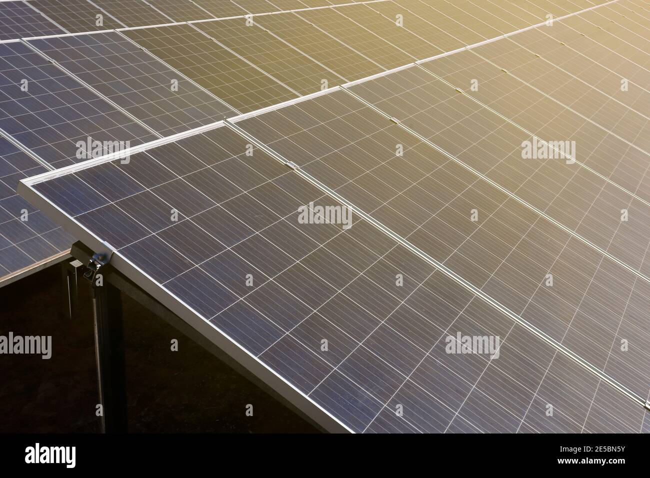 Solar plates hi-res stock photography and images - Alamy