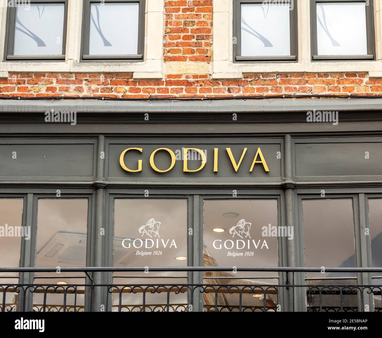 Godiva chocolate store hi-res stock photography and images - Alamy
