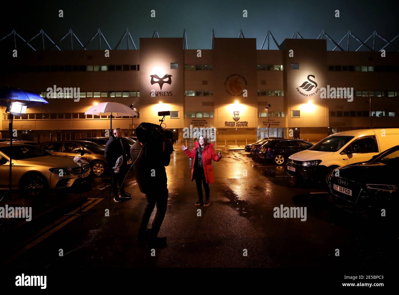 Sports reporter interview 2021 hi-res stock photography and images - Alamy