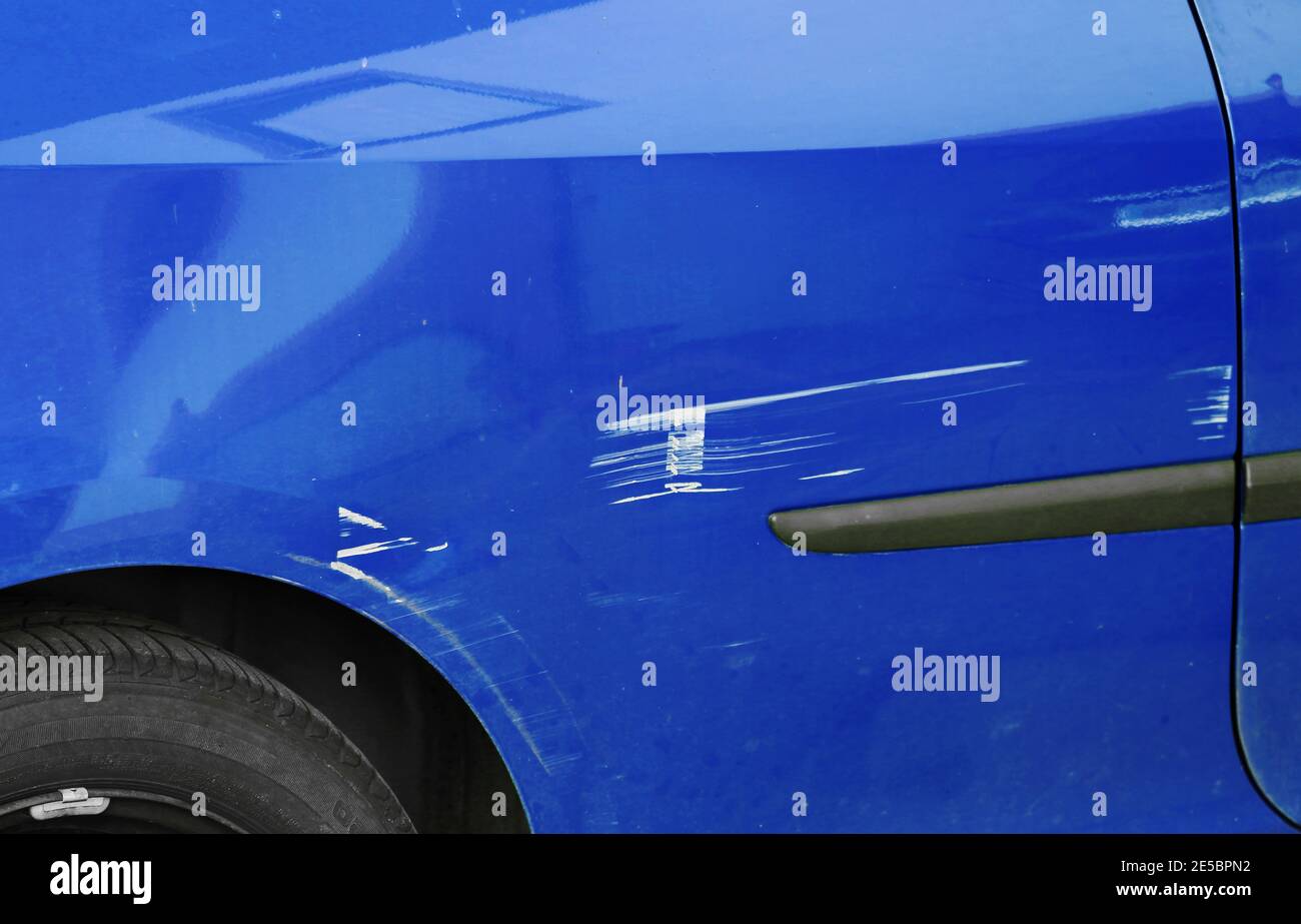 Accidental damage damaged hi-res stock photography and images - Alamy