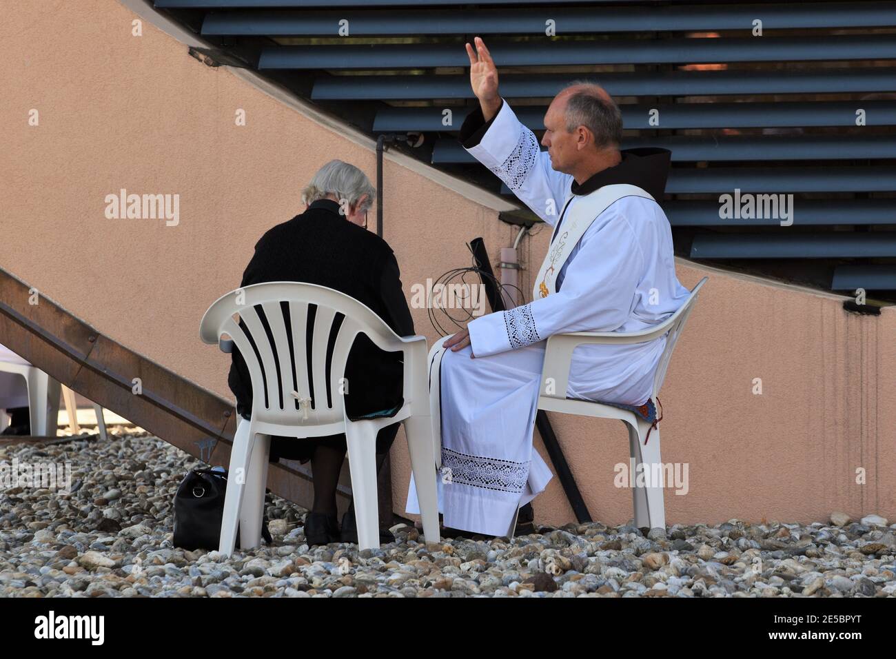 Confession chair hi-res stock photography and images - Alamy