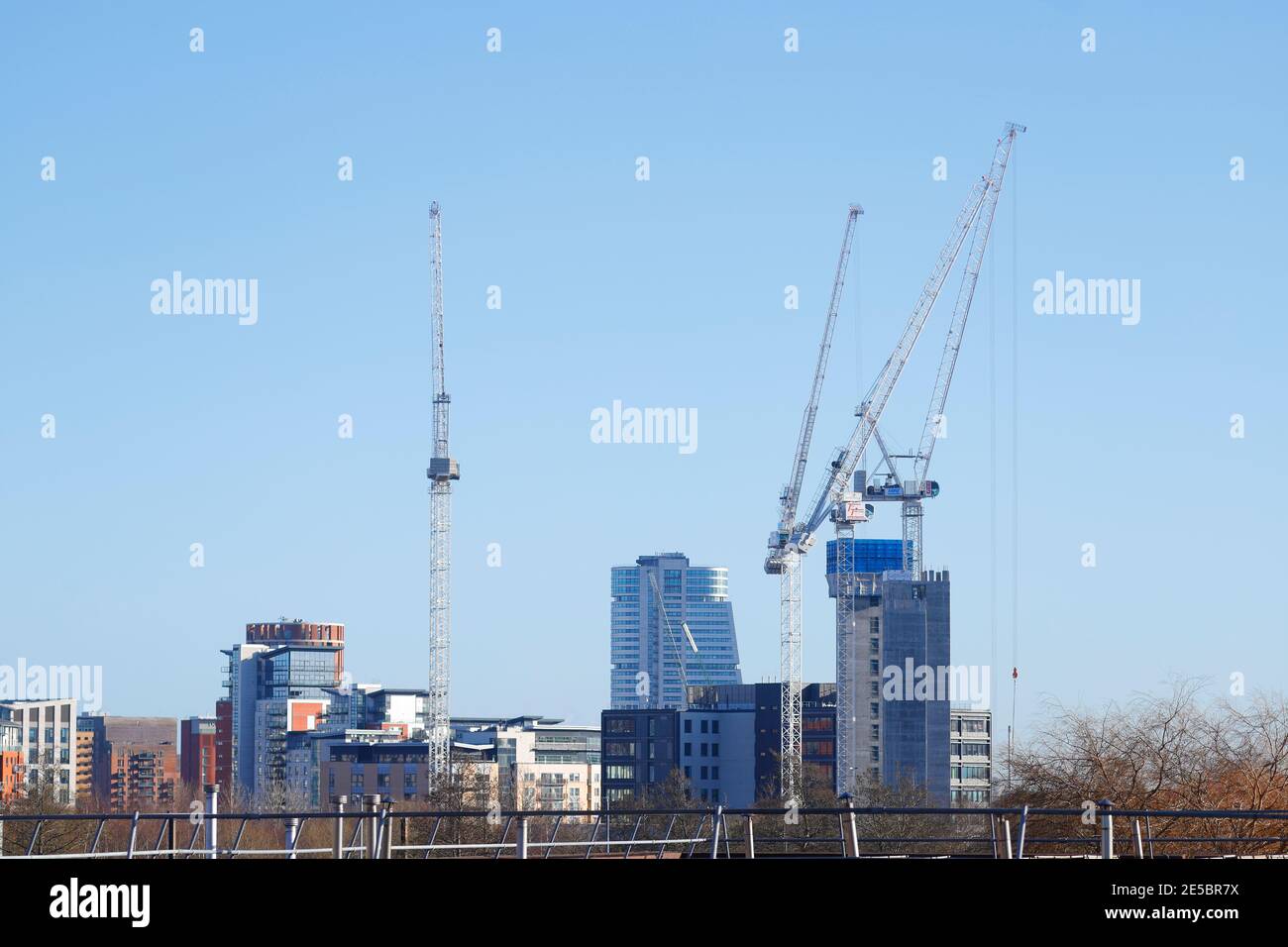 Monk bridge apartments under construction hi-res stock photography and ...