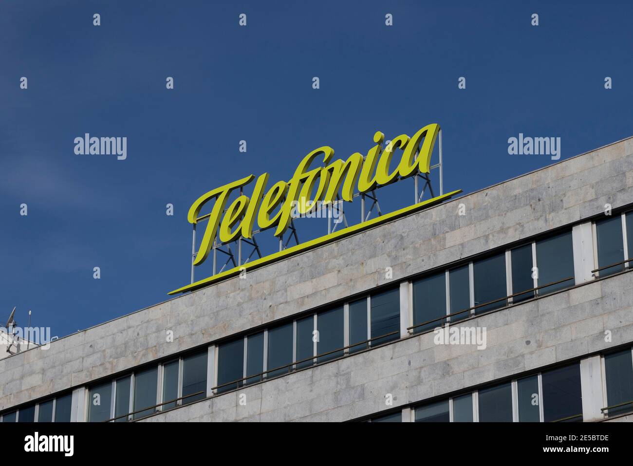 Set technology company logo hi-res stock photography and images - Alamy