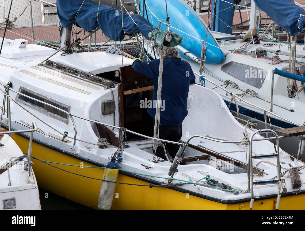 Finishing boat hi-res stock photography and images - Alamy