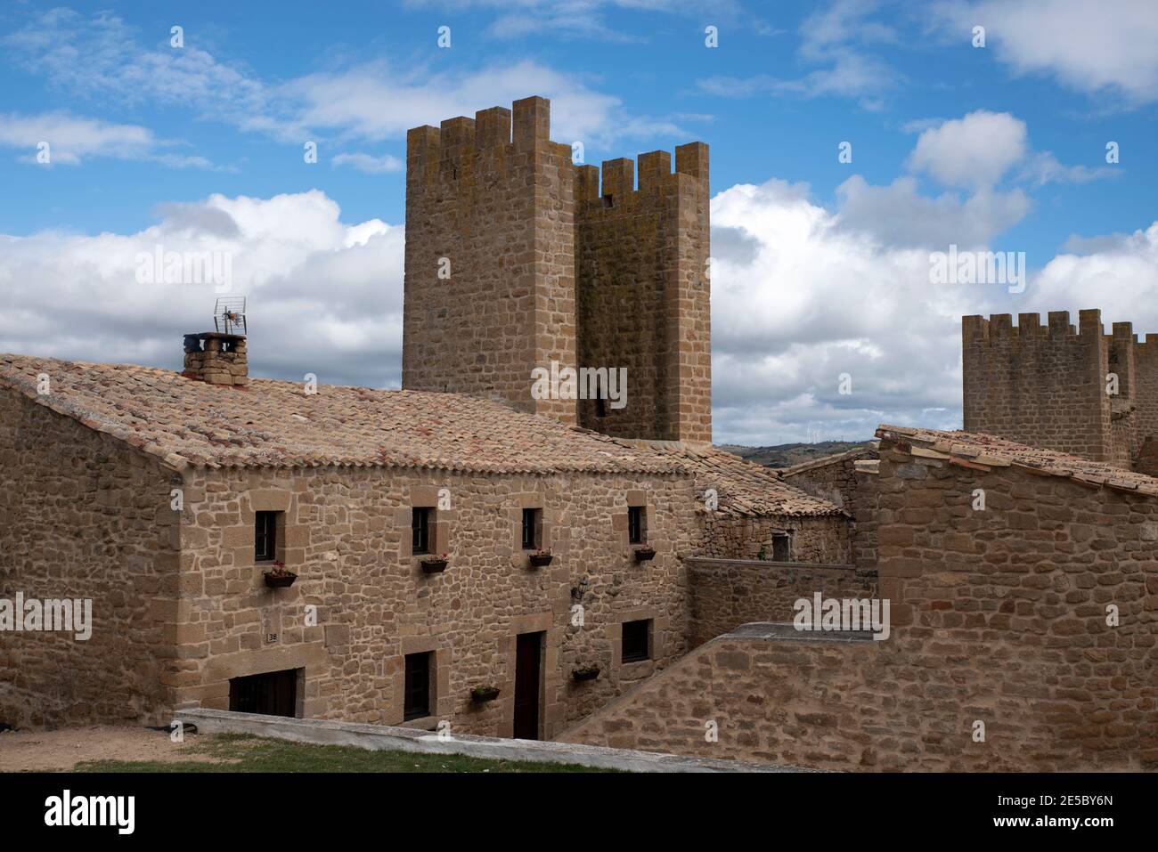 medieval walls and towers in spain Stock Photo - Alamy