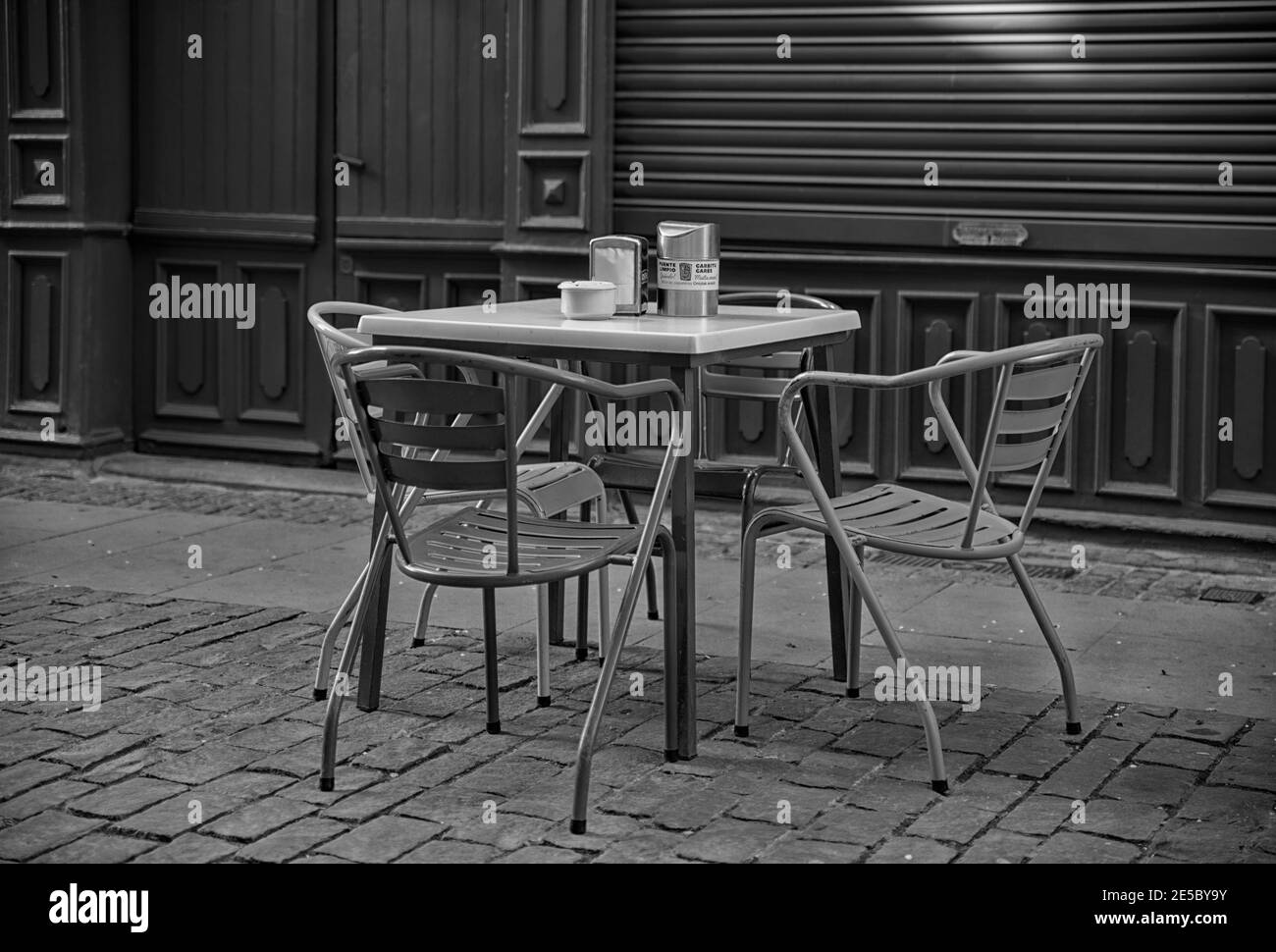 Table bar Black and White Stock Photos & Images - Alamy