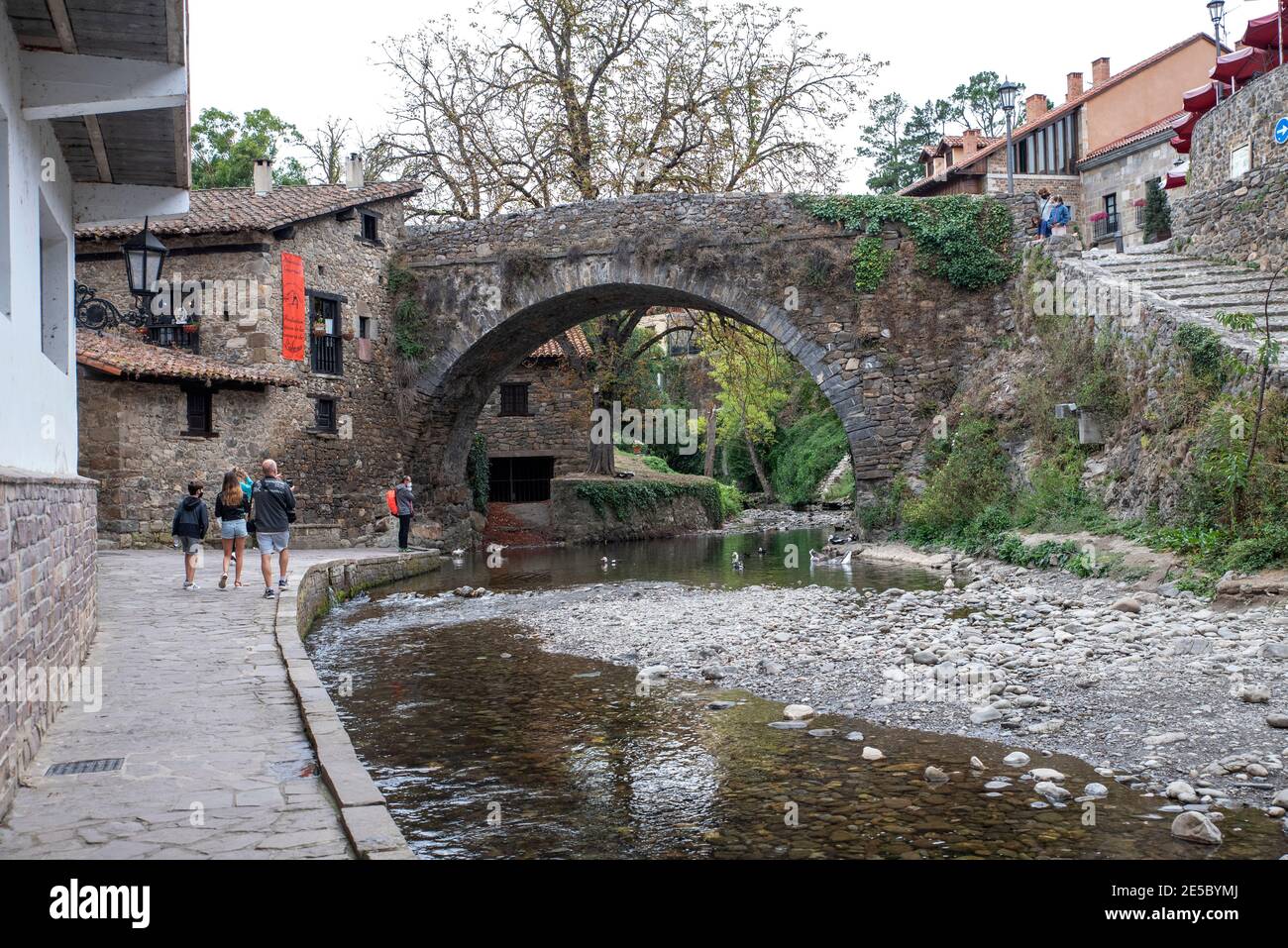 Roman bridges in Potes, Spain Stock Photo - Alamy