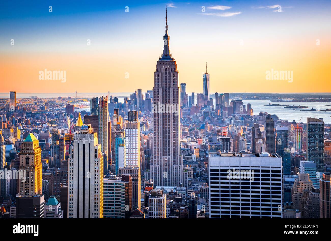 Empire state building new york city skyline hi-res stock photography ...