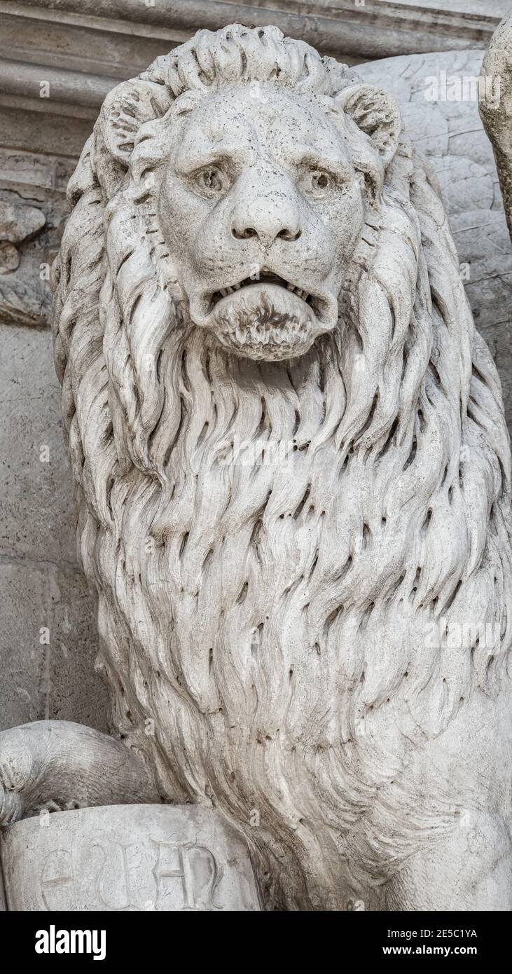 Roman winged spirit hi-res stock photography and images - Alamy