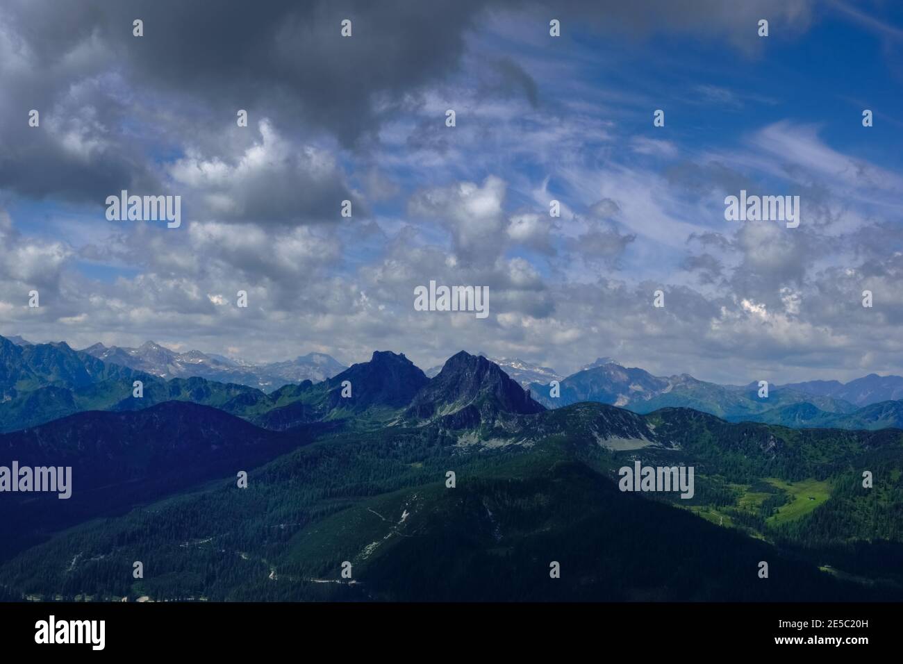 Two peaks hi-res stock photography and images - Alamy