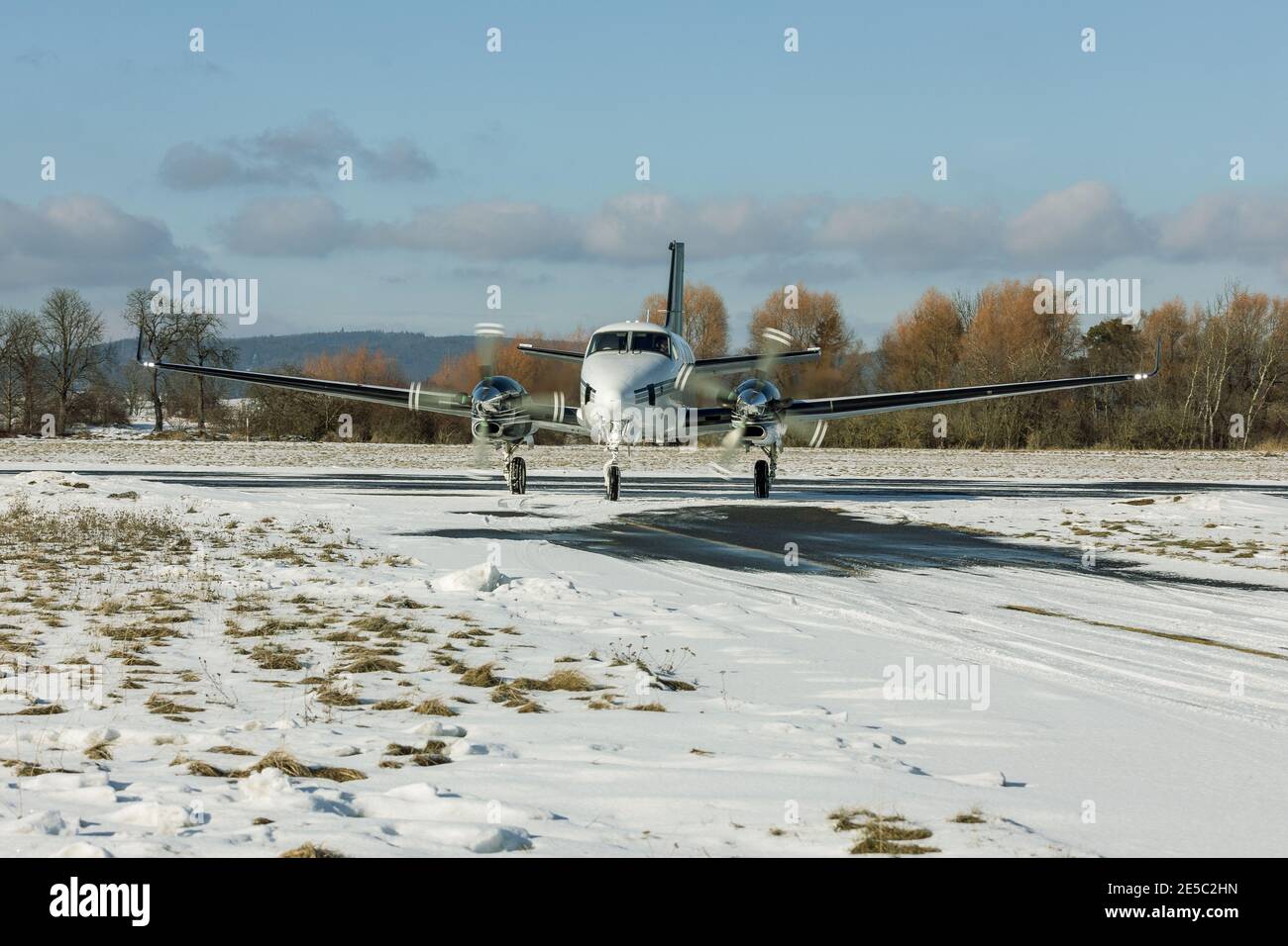 Beechcraft king air cockpit hi-res stock photography and images - Alamy