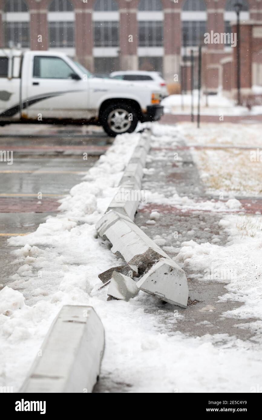 Parking block hi-res stock photography and images - Alamy
