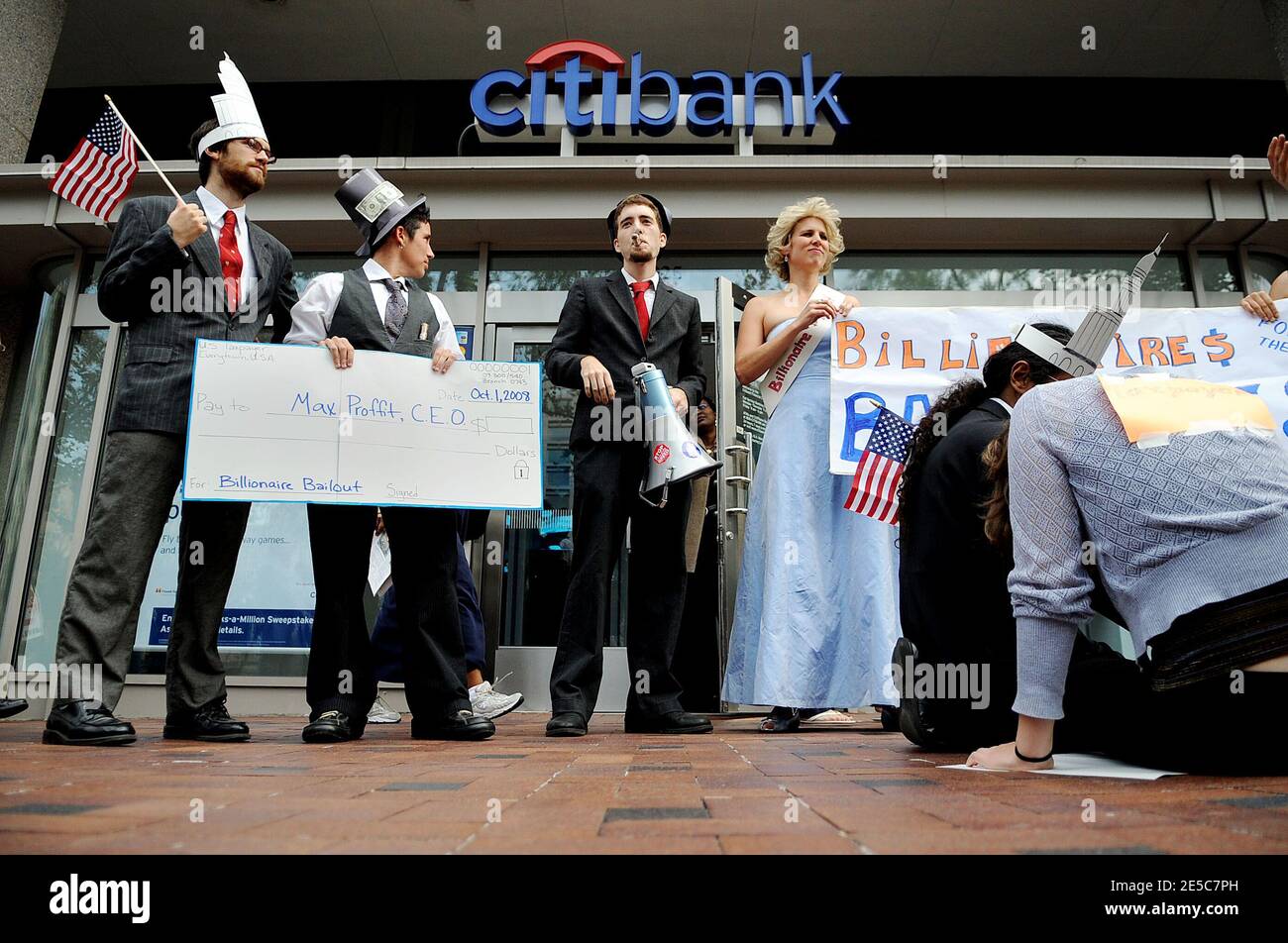 2008 financial crisis america hi-res stock photography and images - Alamy