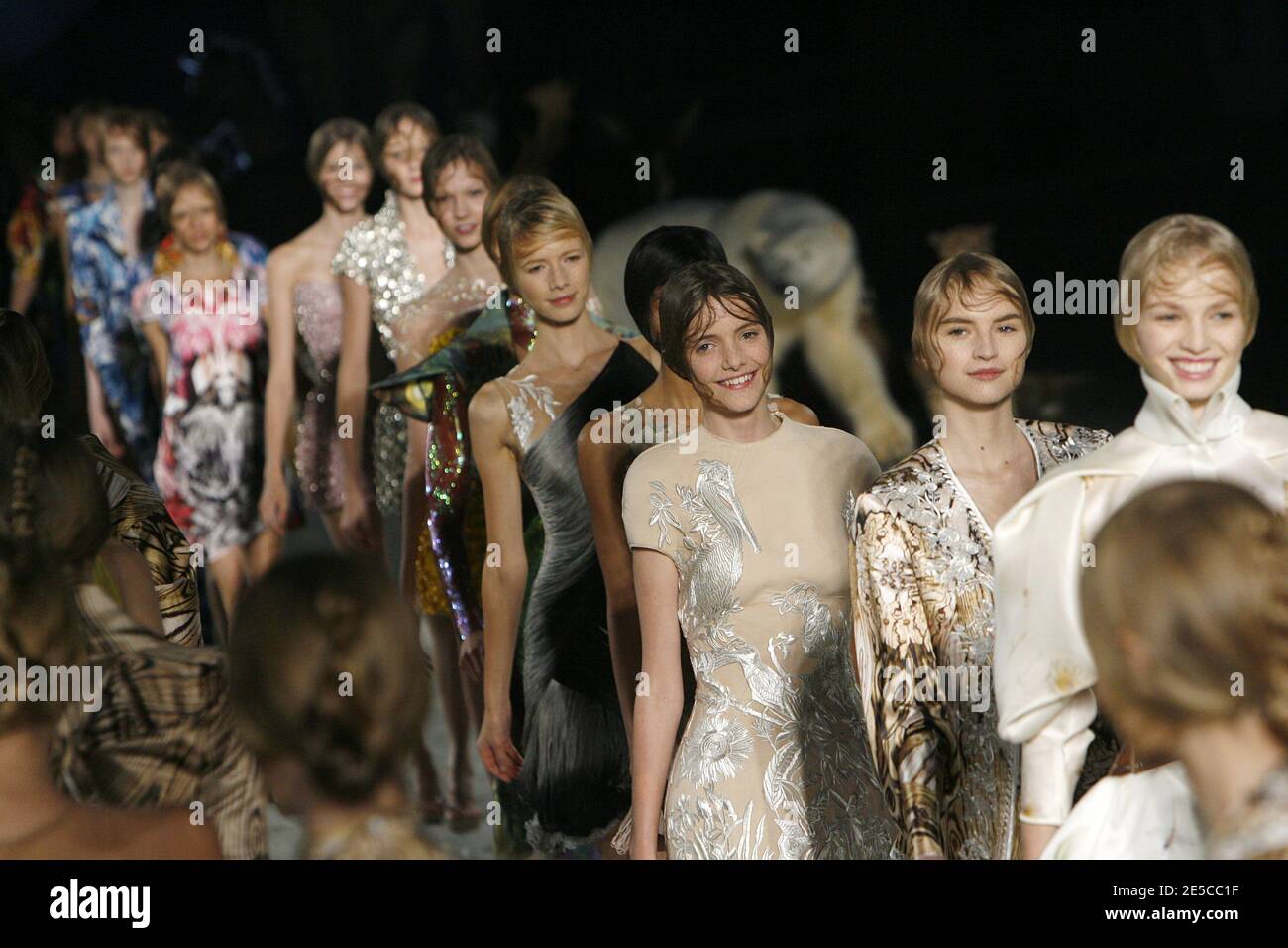 Alexander mc queen 2009 hi-res stock photography and images - Alamy