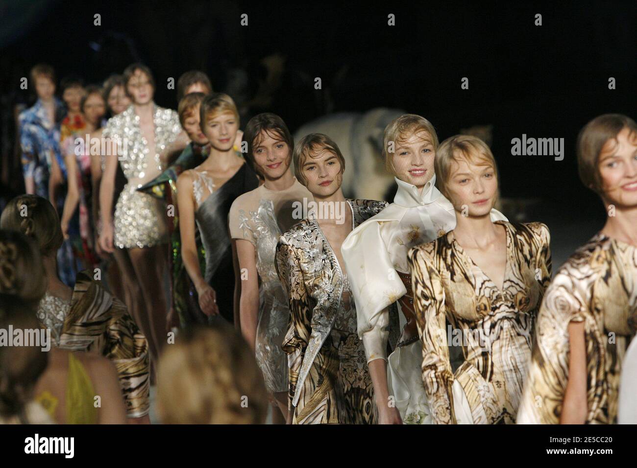 Alexander mc queen 2009 hi-res stock photography and images - Alamy