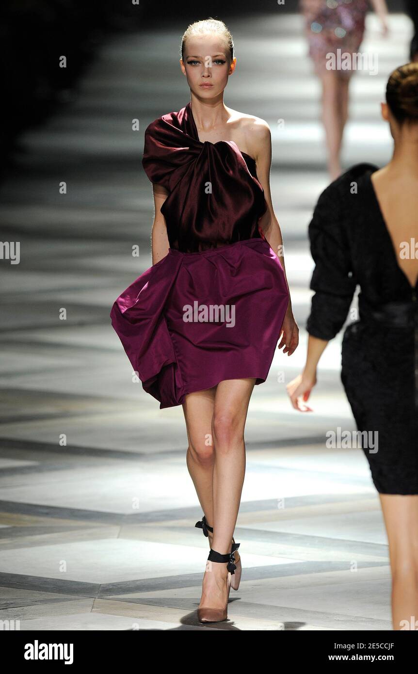 A model displays a creation by Israeli-American designer Alber Elbaz ...