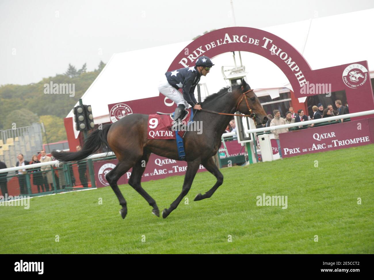 Races de chevaux hi-res stock photography and images - Alamy