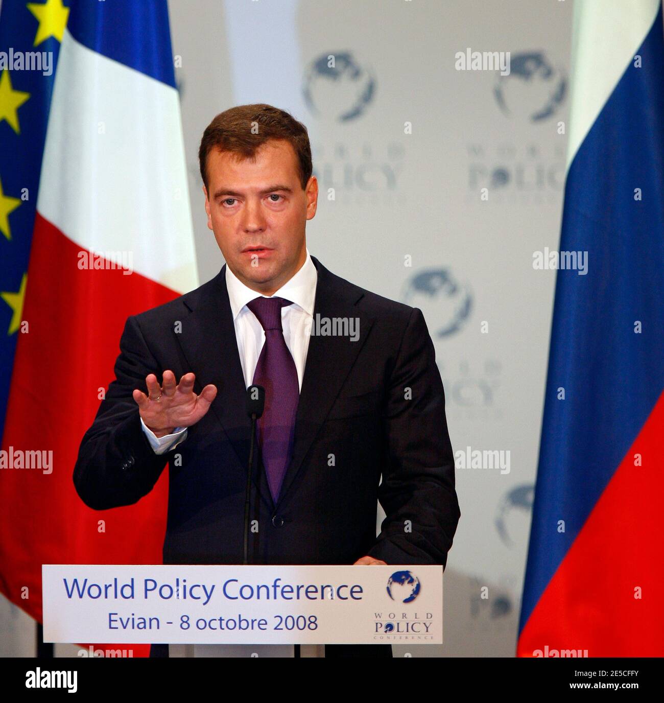 Russian president dimitry medvedev hi-res stock photography and images ...