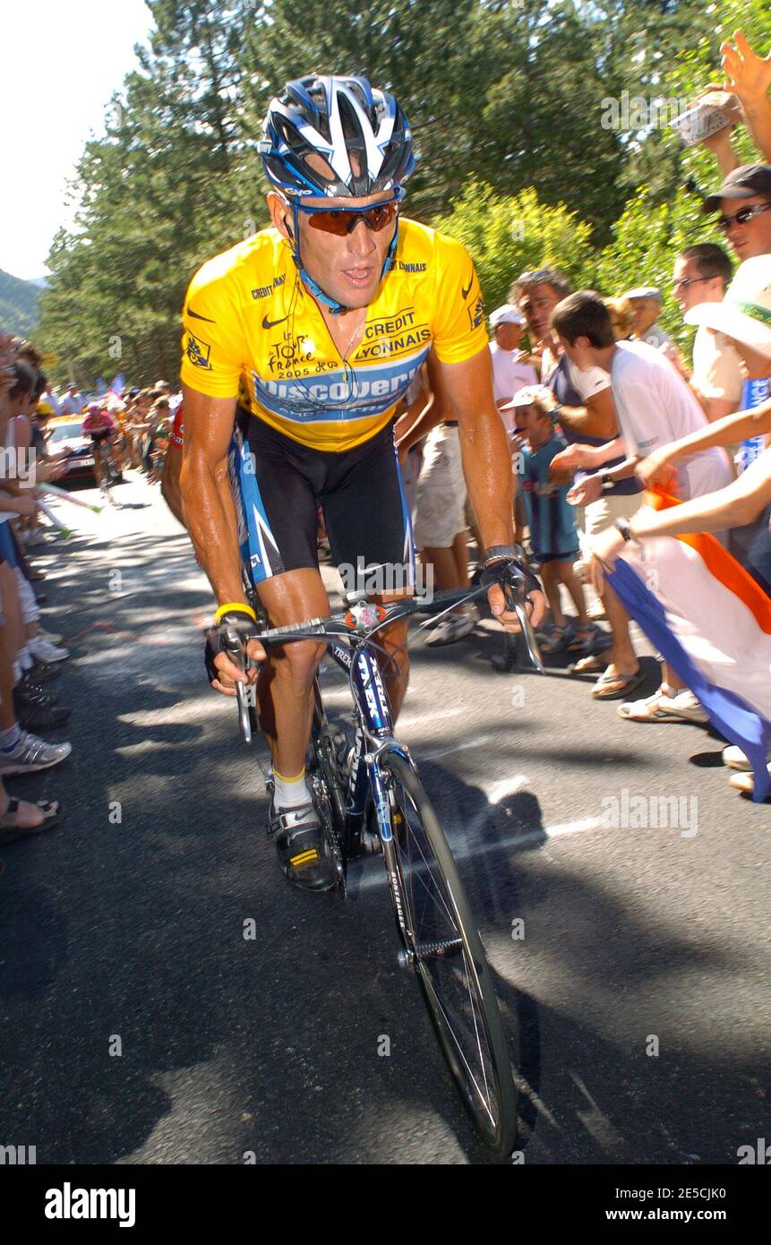 Lance Armstrong of the USA riding for the Discovery Channel cycling ...