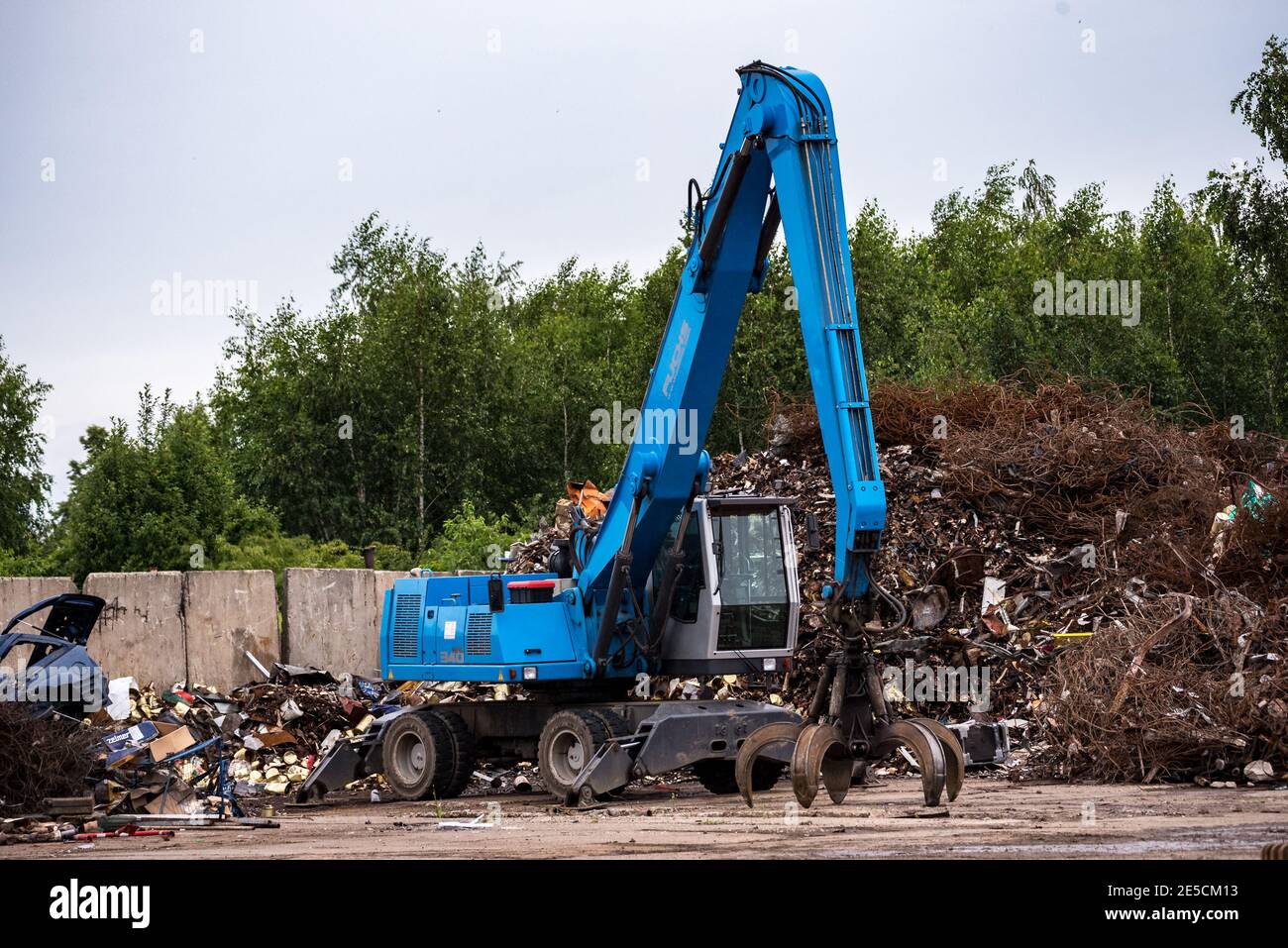 Grapple loader hi-res stock photography and images - Alamy
