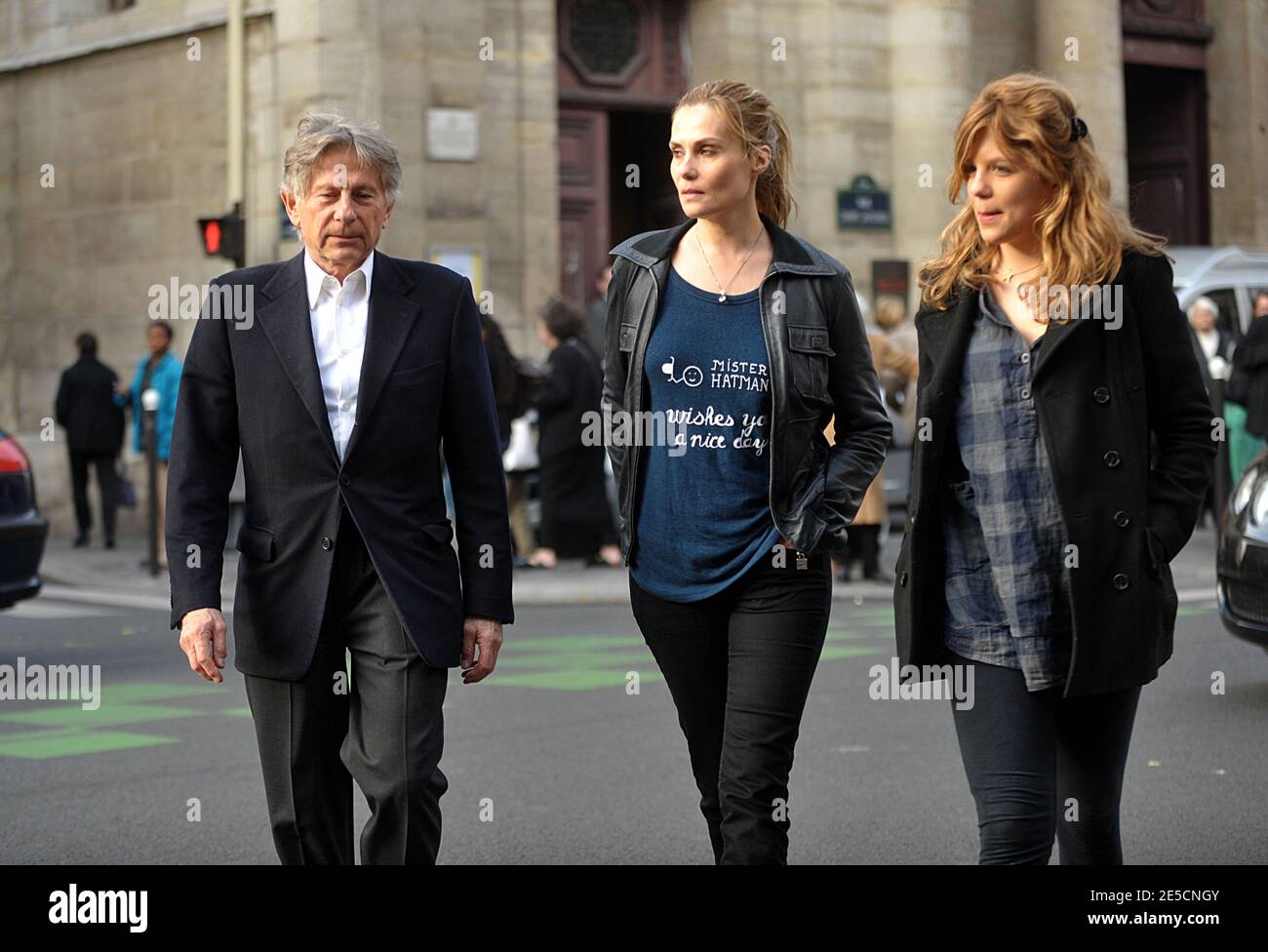 Actrice emmanuelle hi-res stock photography and images - Alamy