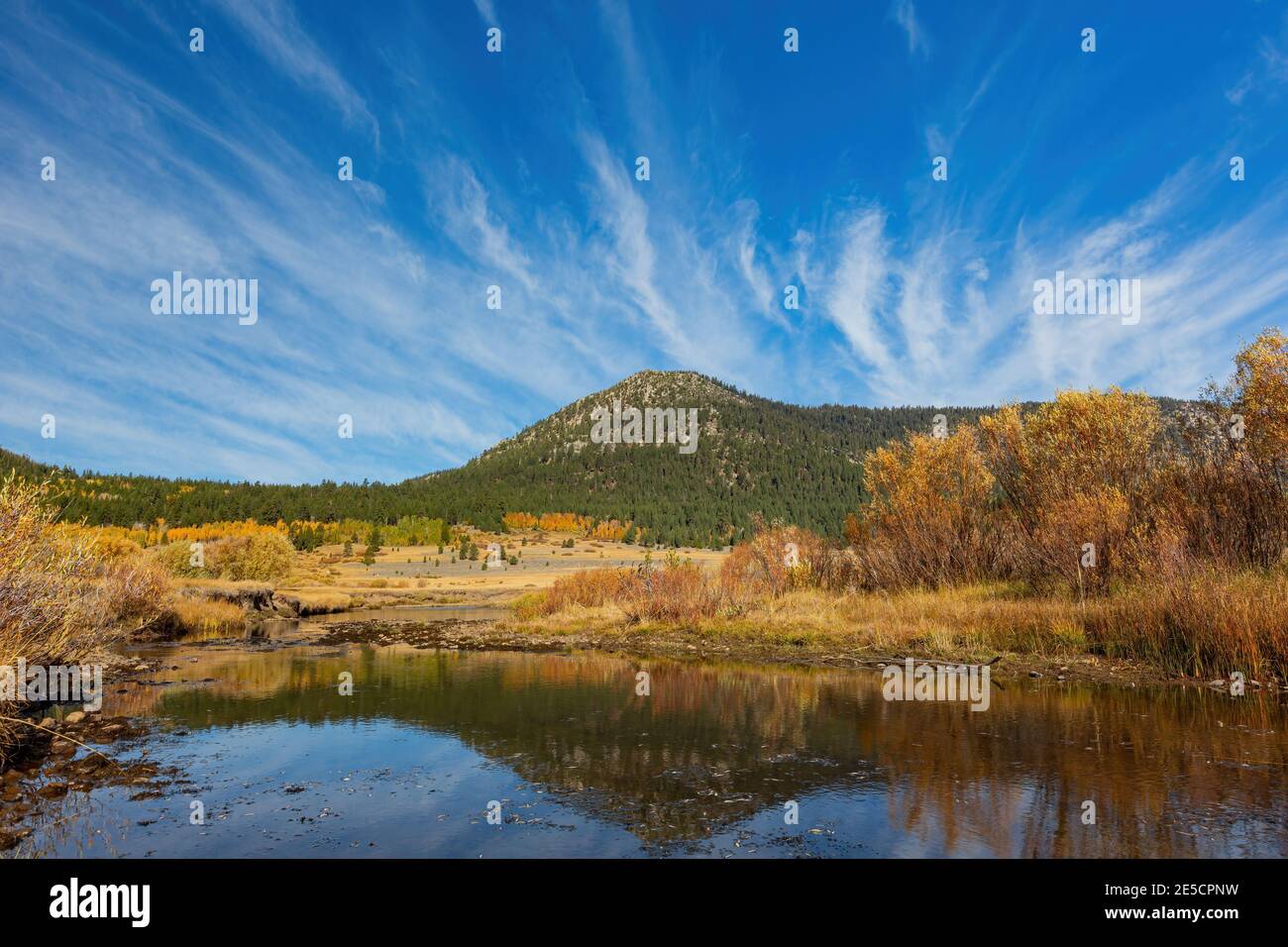 Sunny view with beautiful fall color along the Hope Valley in Lake ...