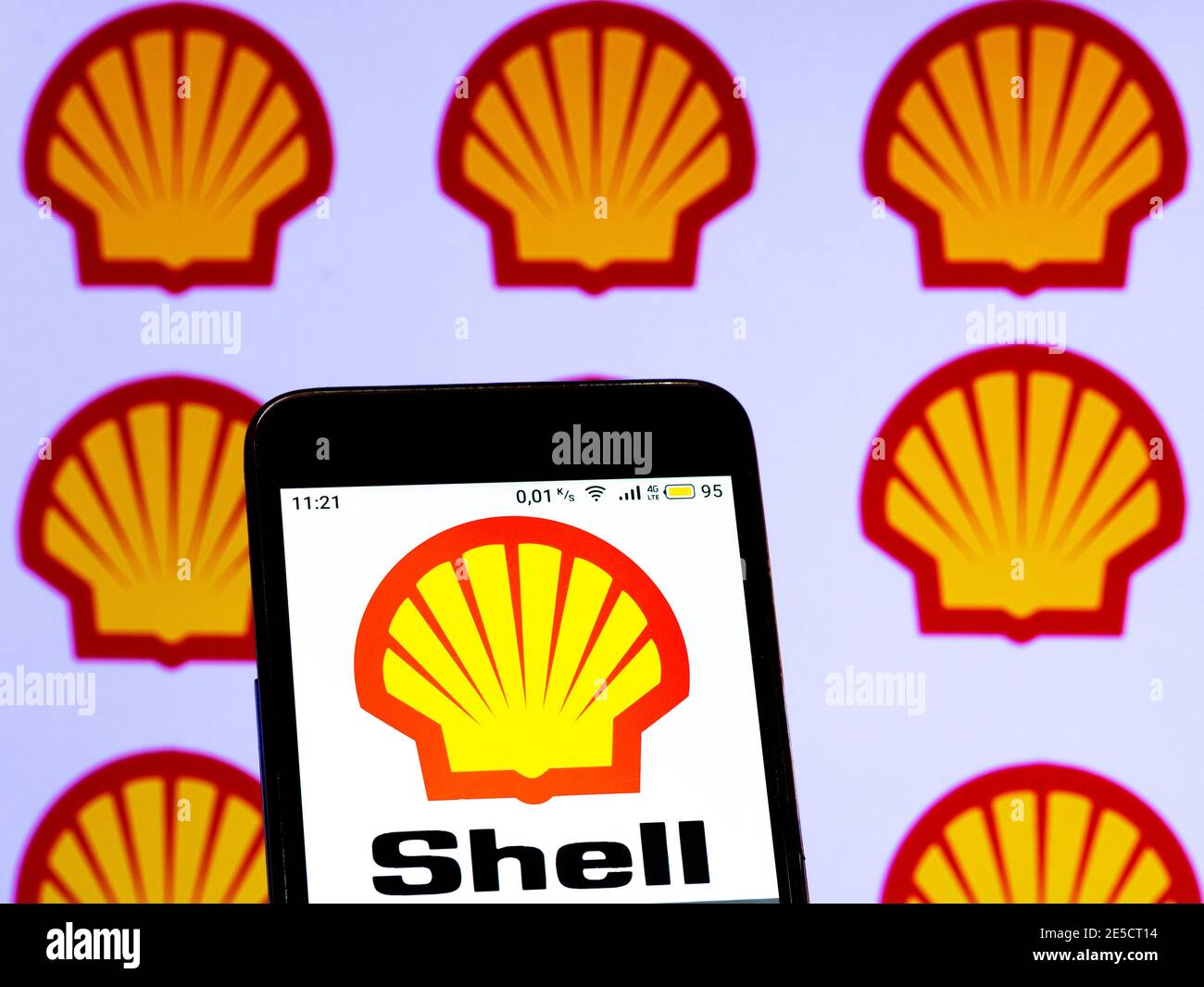 Royal dutch shell 2021 hi-res stock photography and images - Alamy