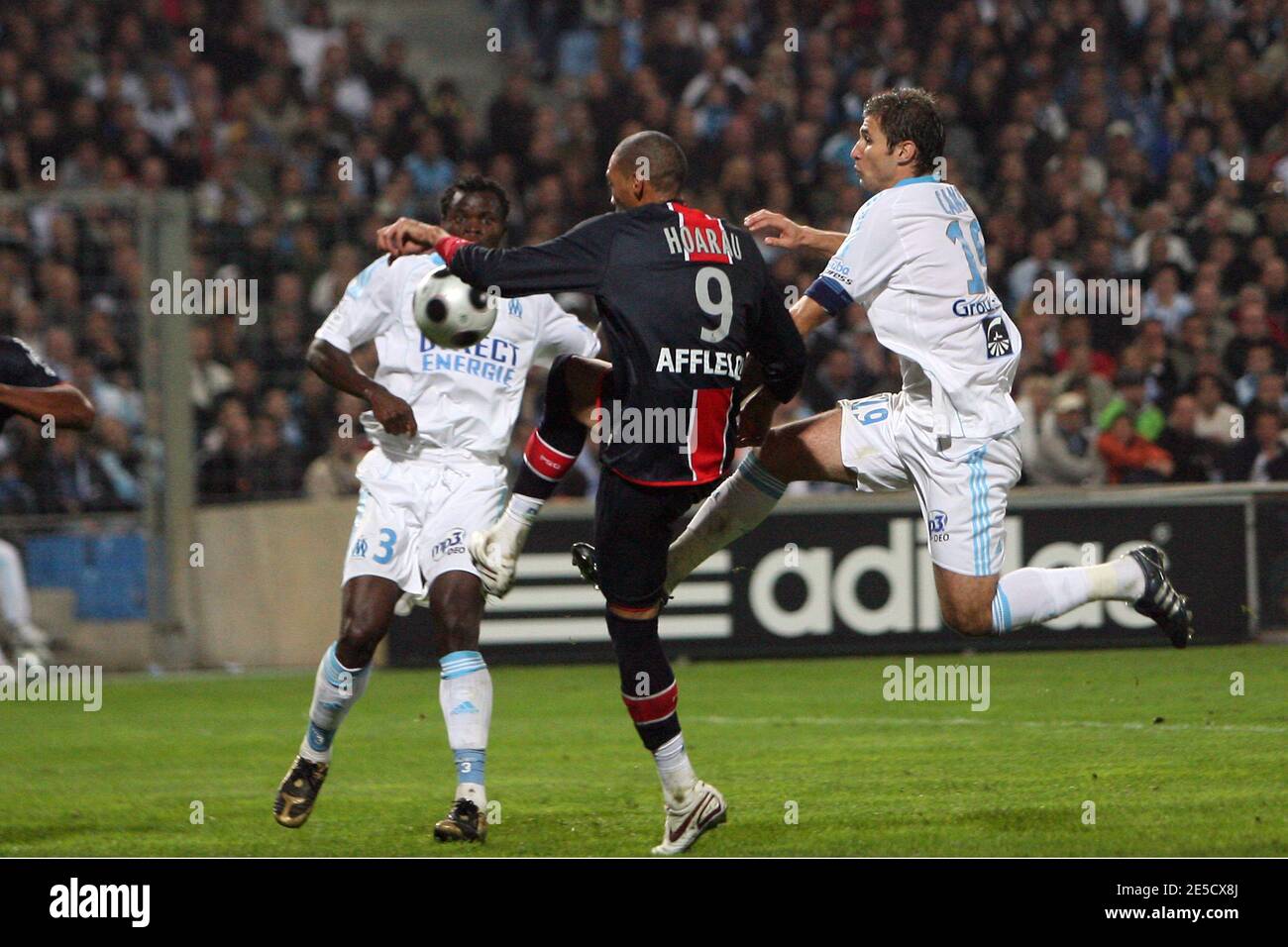 PSG's Guillaume Hoarau dduring French First League Soccer match ...