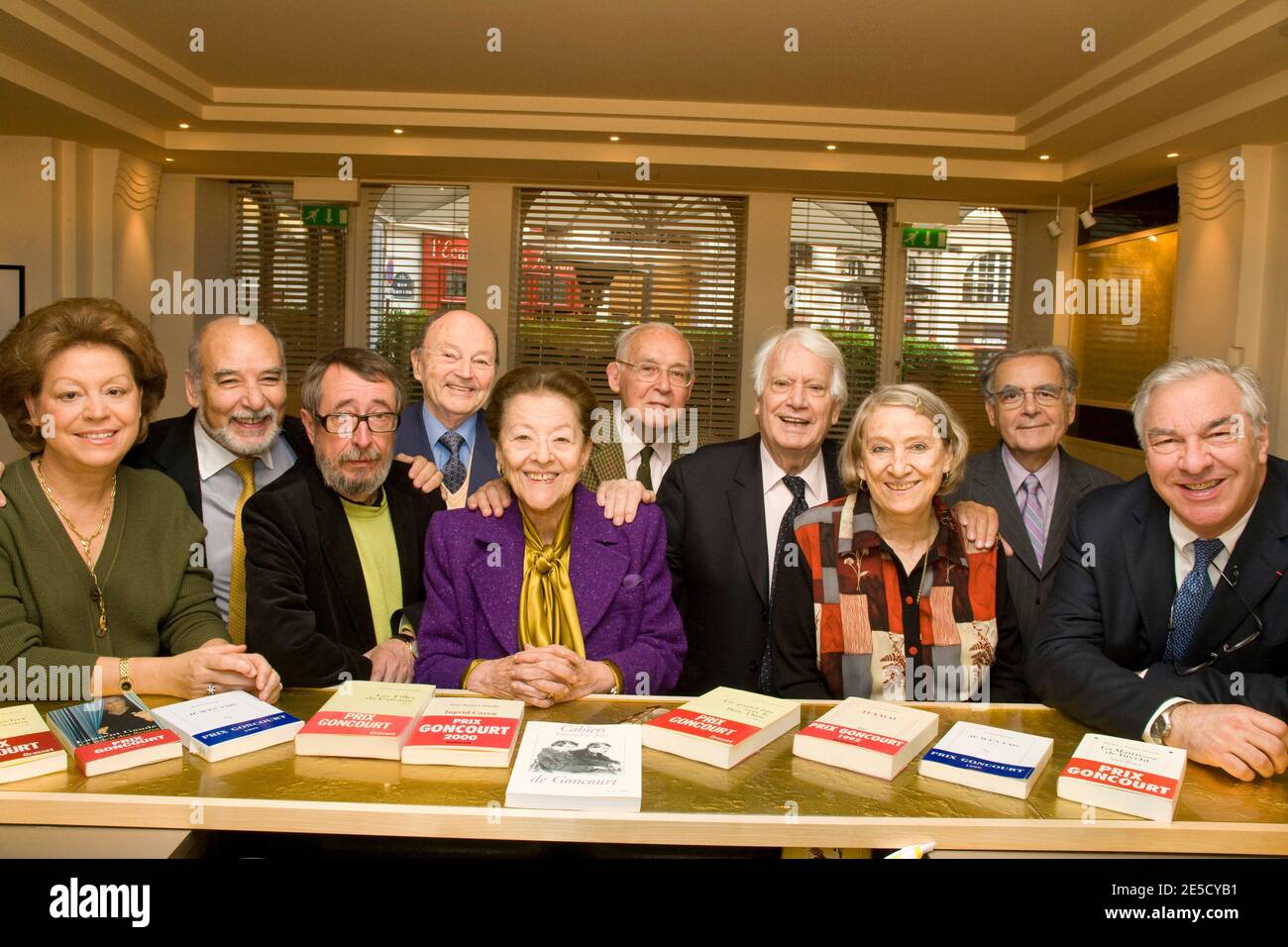 Groupe pivot hi-res stock photography and images - Alamy