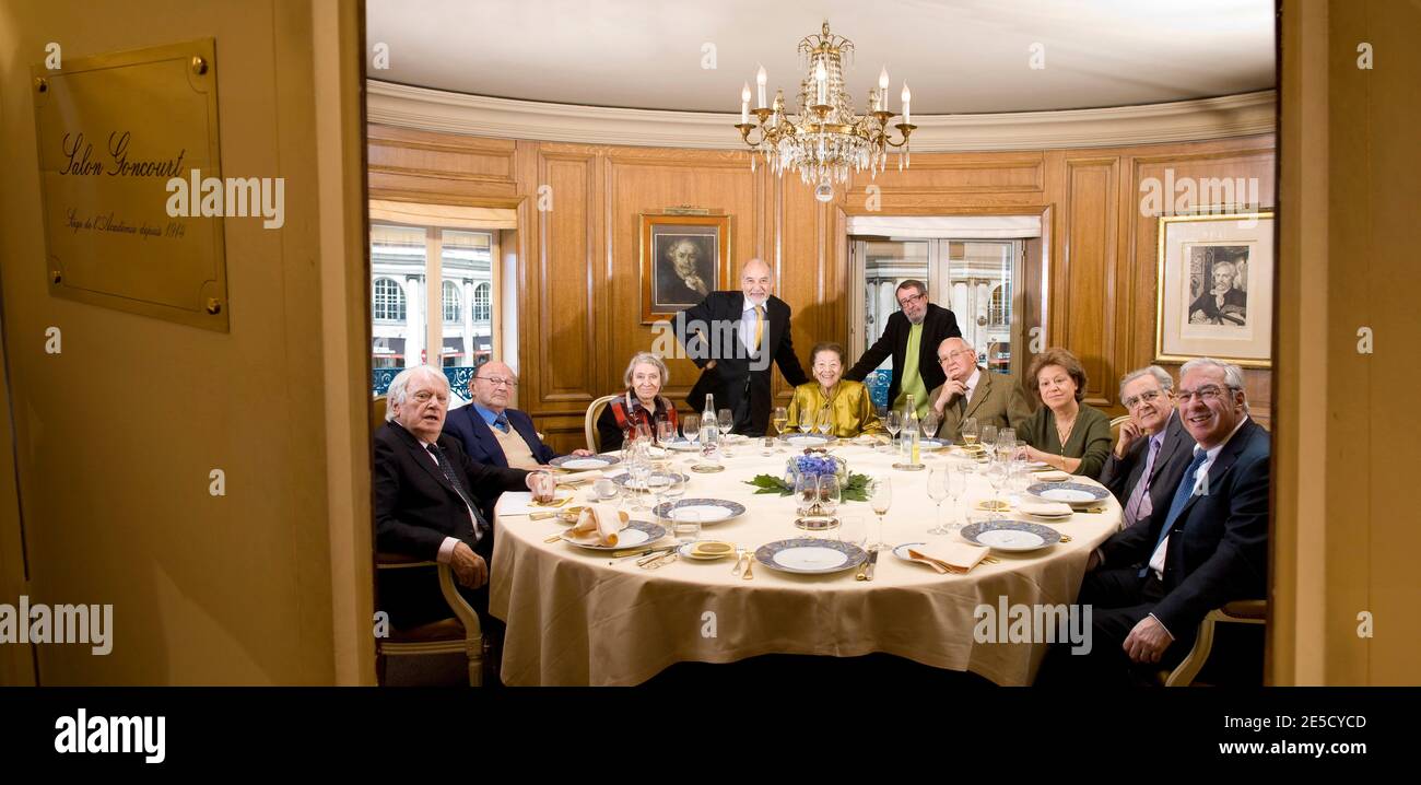 Groupe pivot hi-res stock photography and images - Alamy