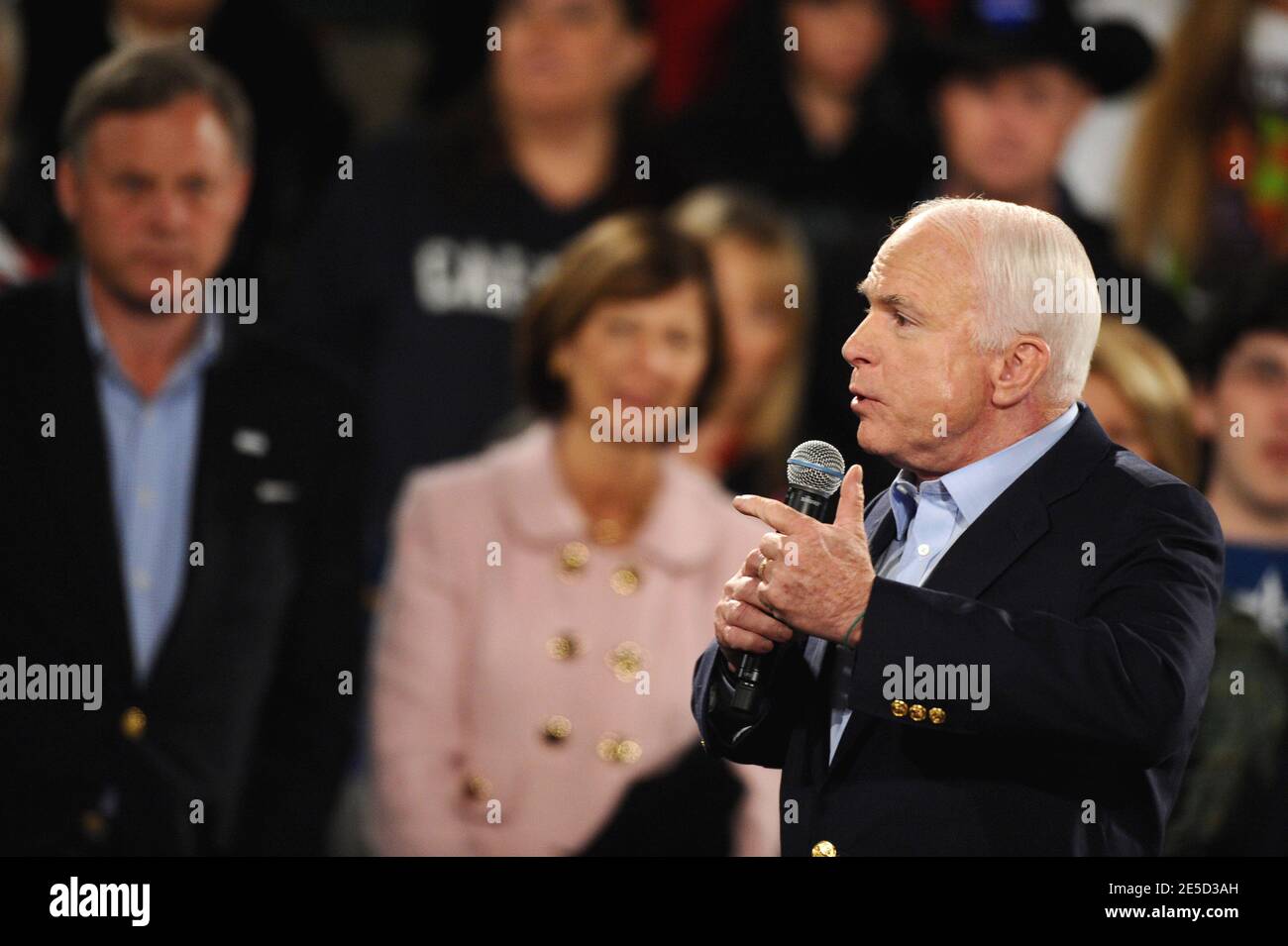 John mc cain hi-res stock photography and images - Alamy