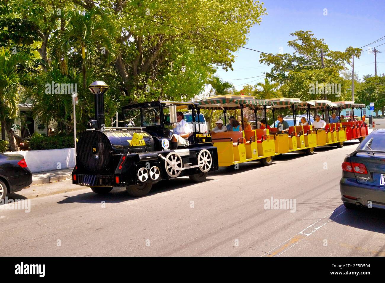 All aboard florida train hi-res stock photography and images - Alamy