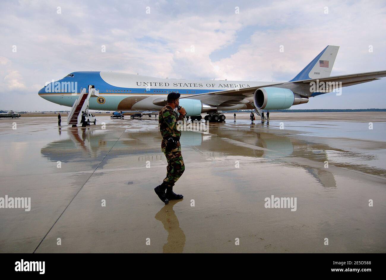 Air force one behind the scenes hi-res stock photography and images - Alamy