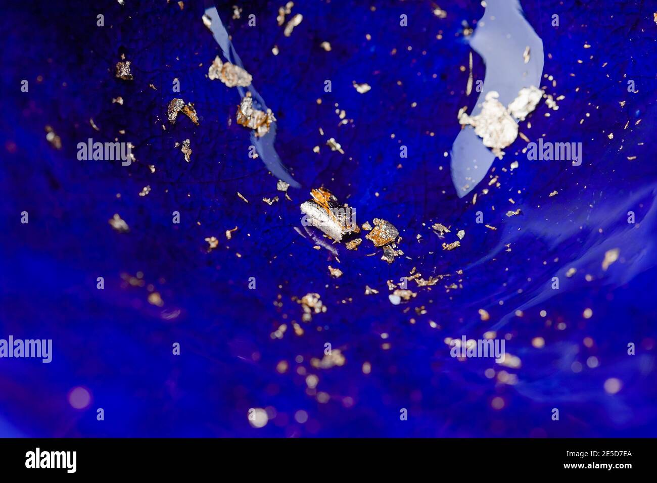 Gold flakes hi-res stock photography and images - Alamy