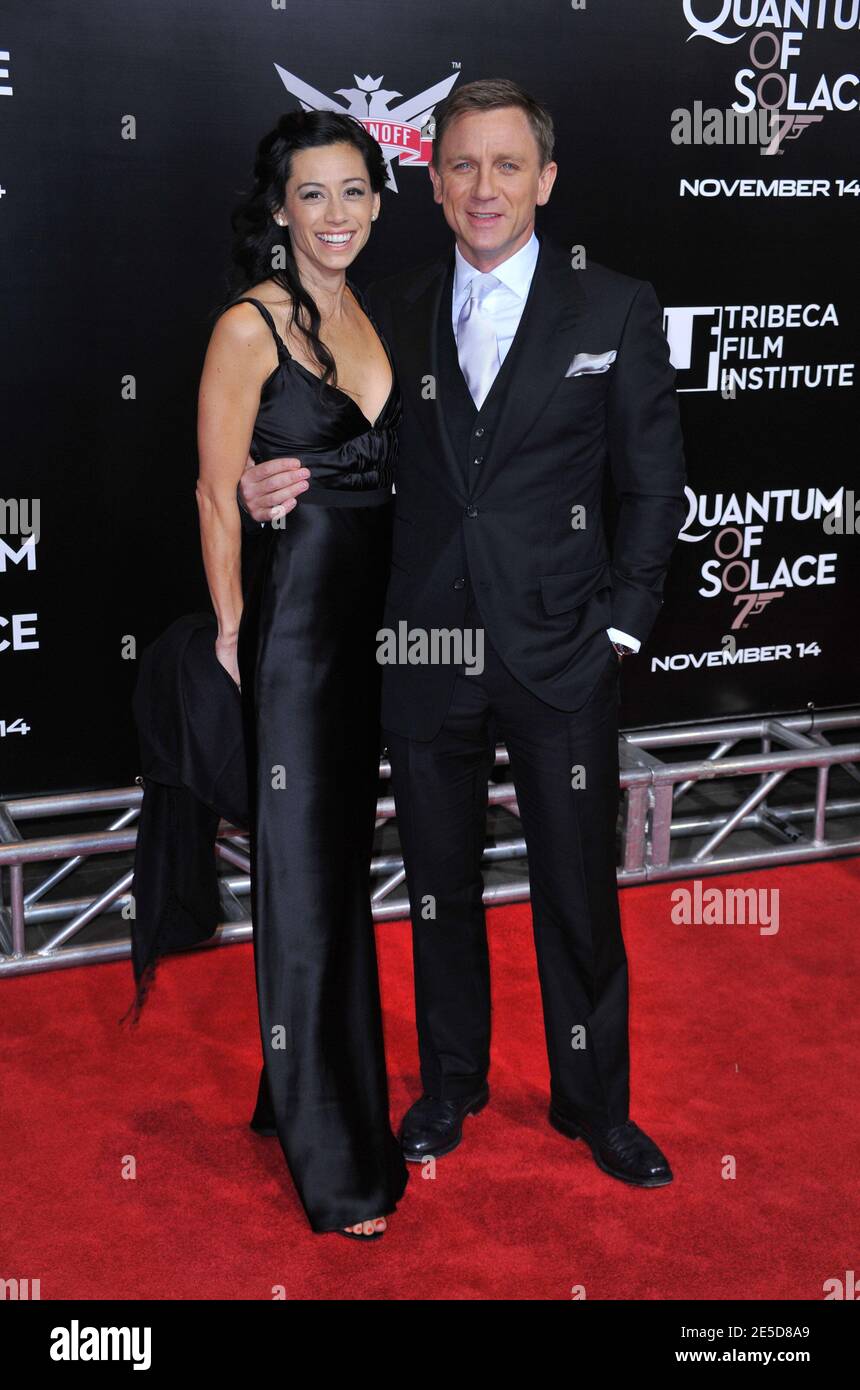 Daniel craig and partner hi-res stock photography and images - Alamy