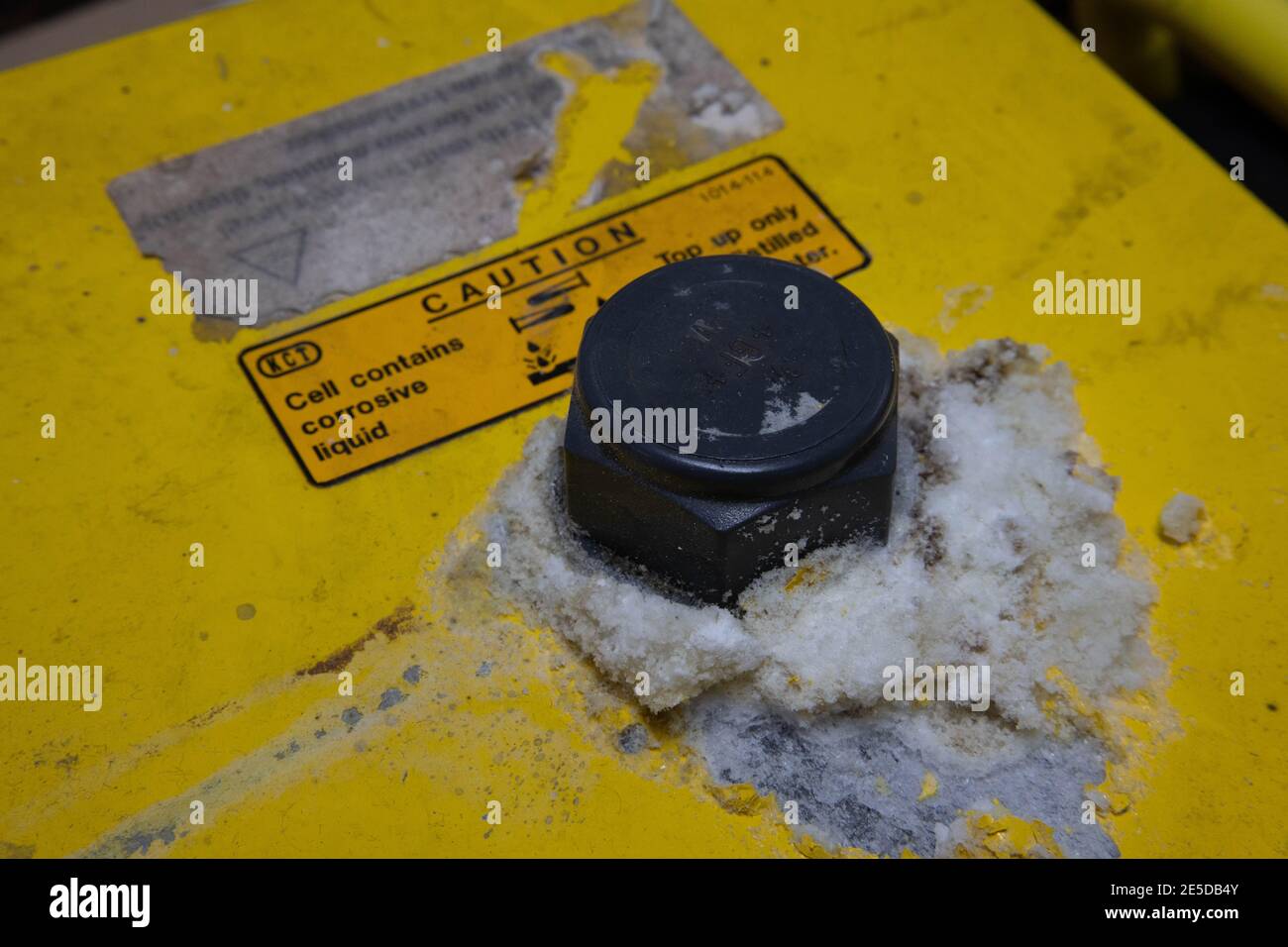 Battery acid hi-res stock photography and images - Alamy