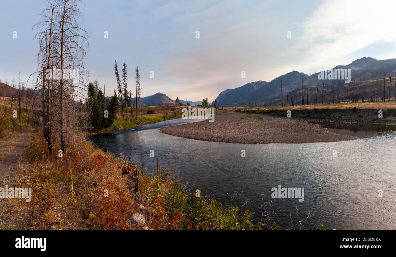 Blue river british columbia hi-res stock photography and images - Alamy