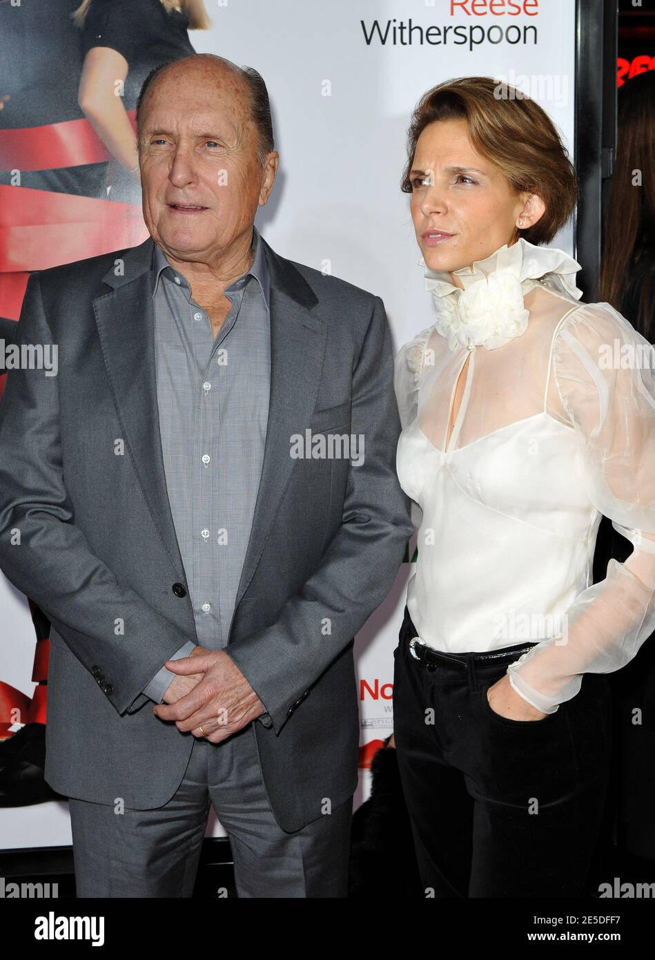 Robert Duvall and his wife attending the premiere of Warner Bros Four ...