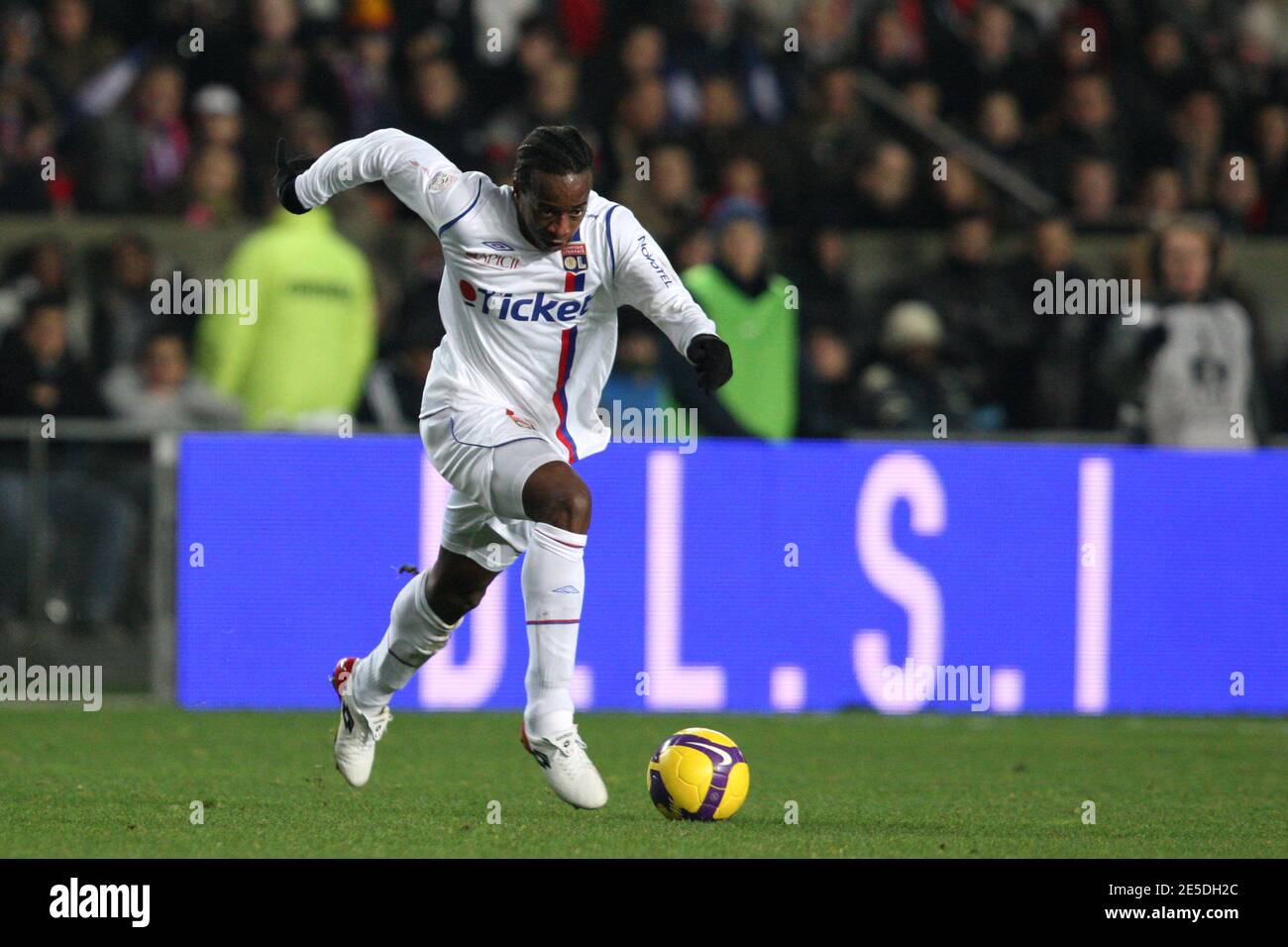 Lyon's Sidney Govou during the French First League Soccer match, Paris ...