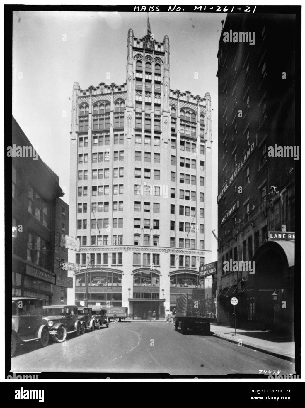 Detroit metropolitan building hi-res stock photography and images - Alamy